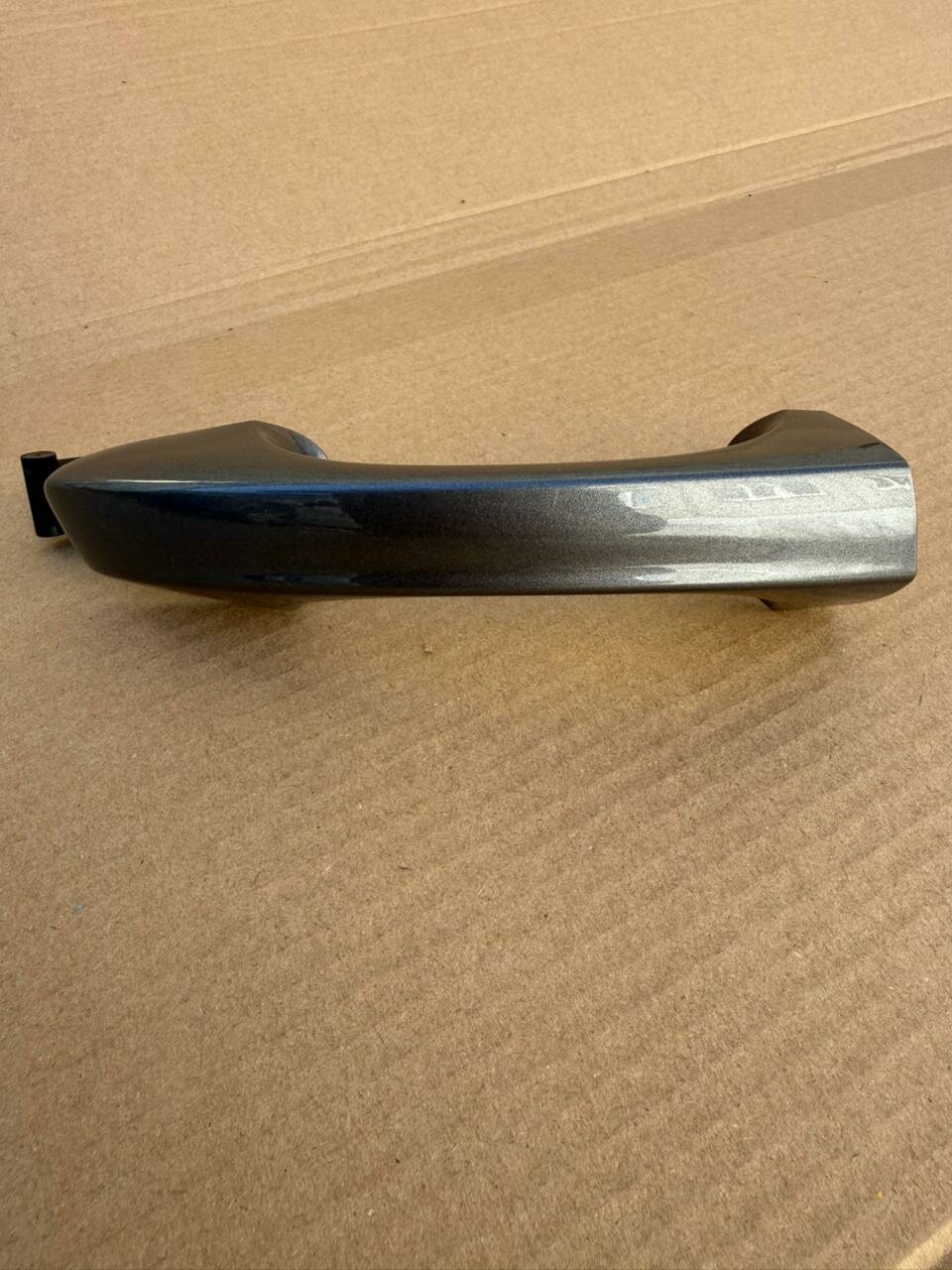 5G0837206N Ручка двери VAG правая мокрый асфальт (темно-серая) оригинал новая