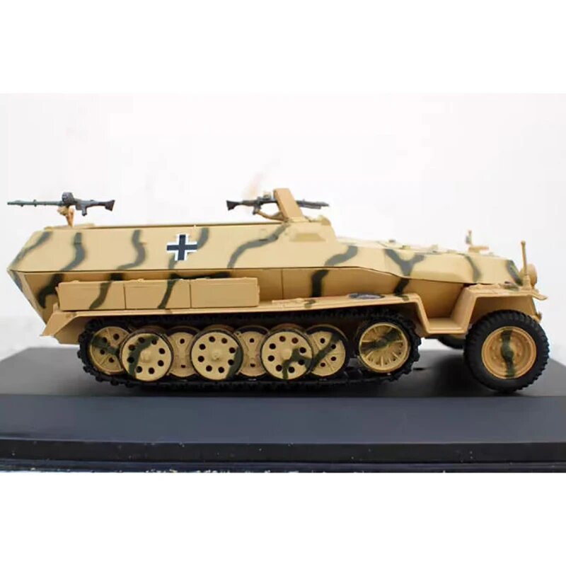 Модель танка Sd. Kfz.251 HYINUO 1:43