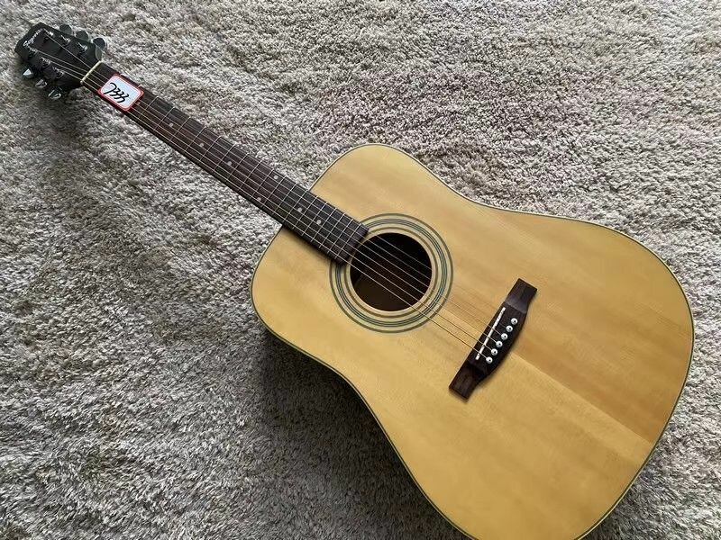 41-дюймовая корейская акустическая фолк-гитара Segovia Сеговия с цельной еловой декой и матовой отделкой.