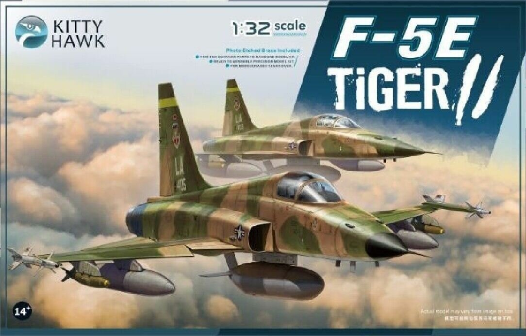 Kitty Hawk 32018 1/32 F-5E Тайгер II Новый самолета