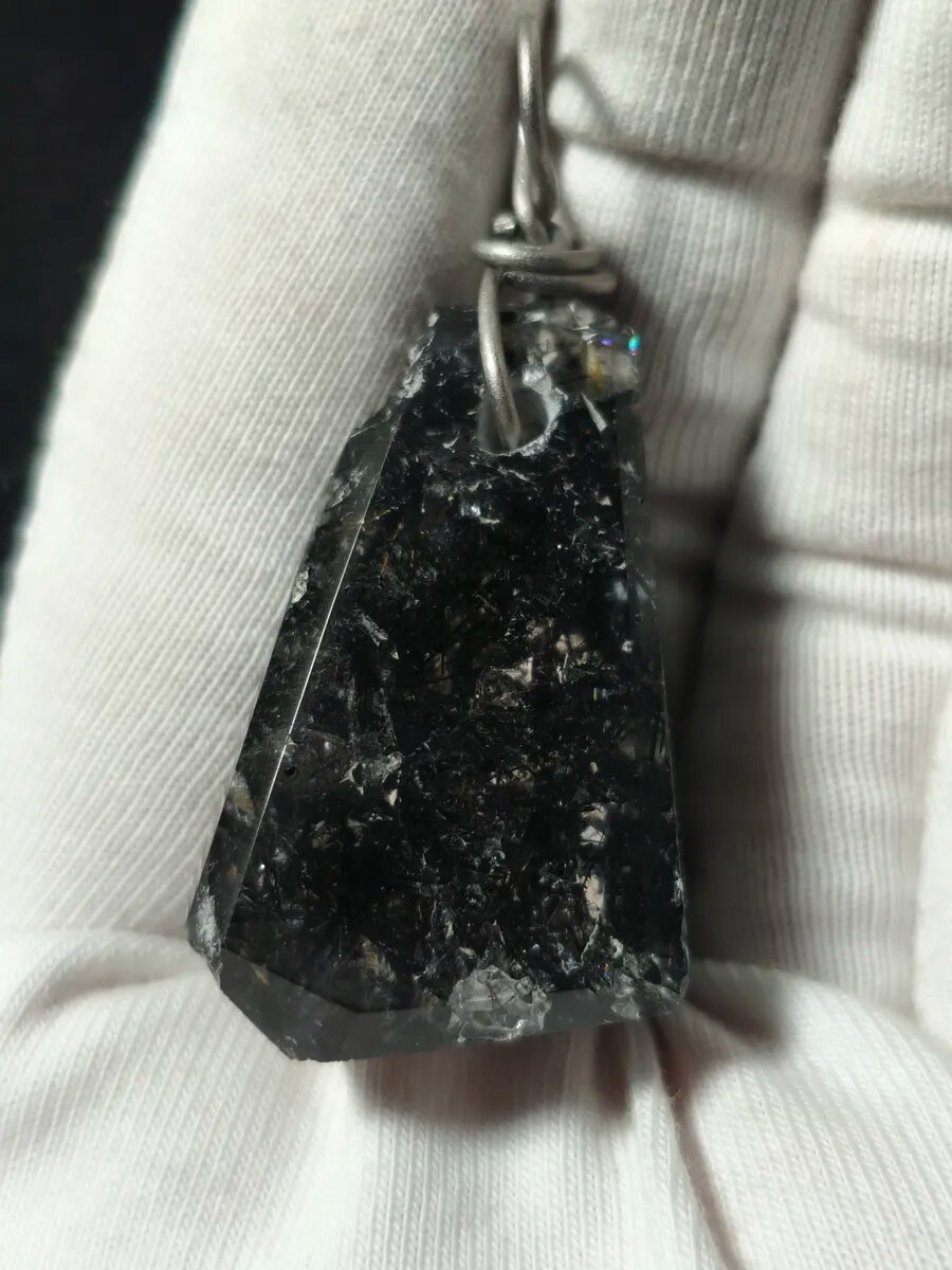 Подвеска, турмалин