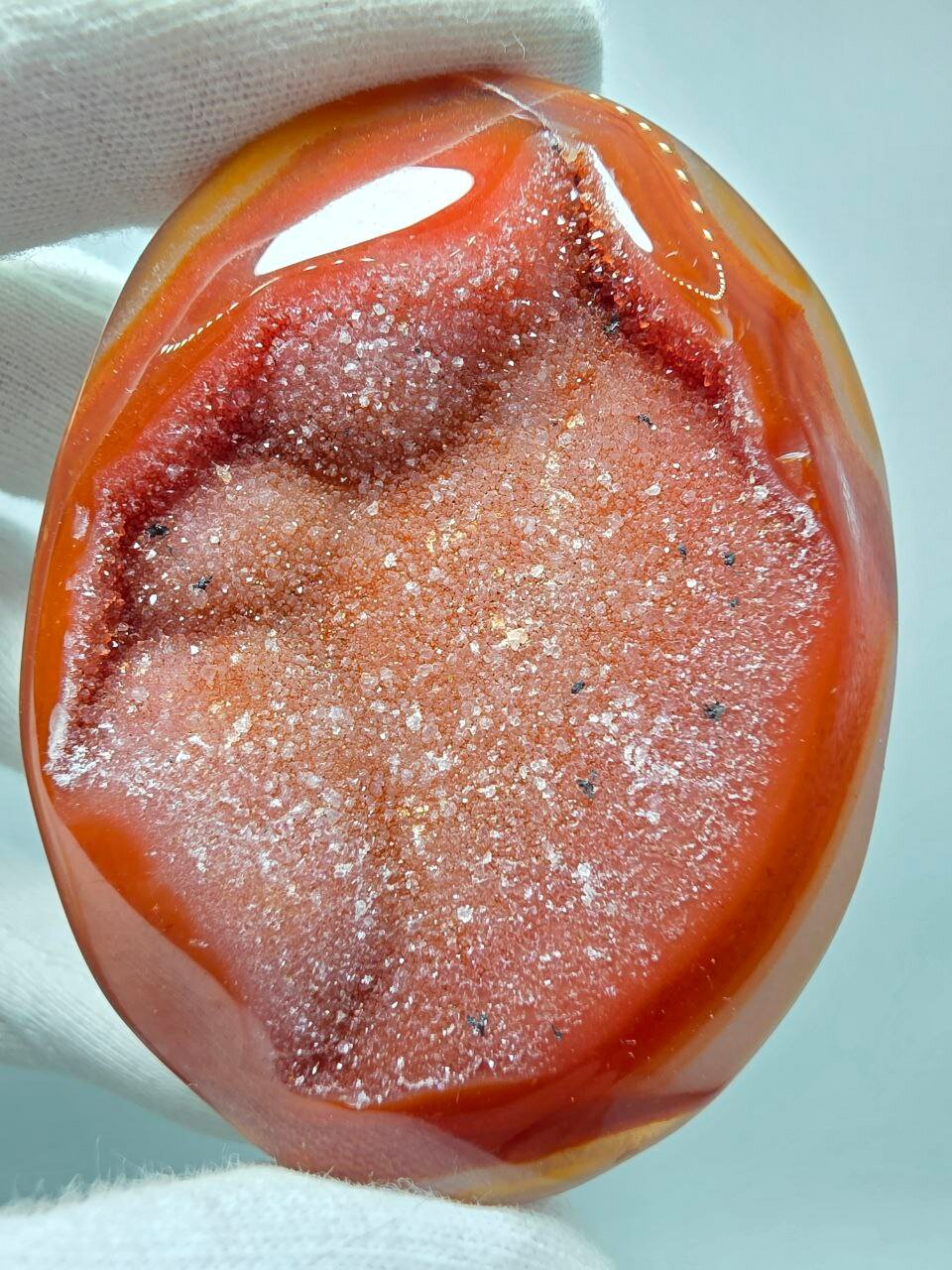 Сердолик с жеодой 63 мм, 75 г.