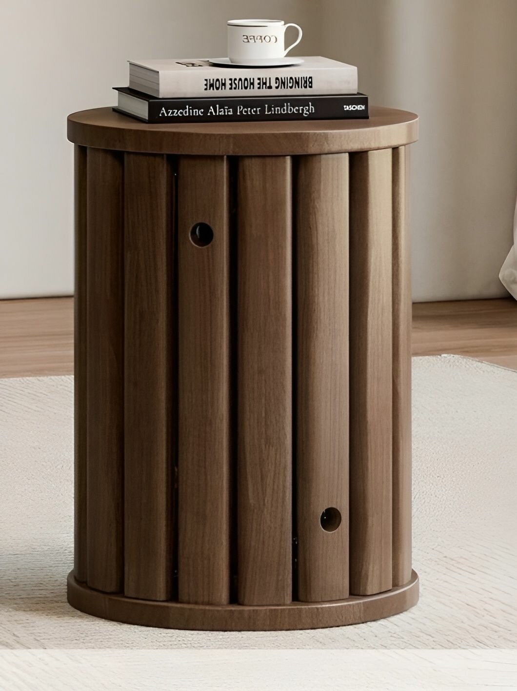 Комплект складных табуретов из цельного дерева, цвет - орех, 4 шт