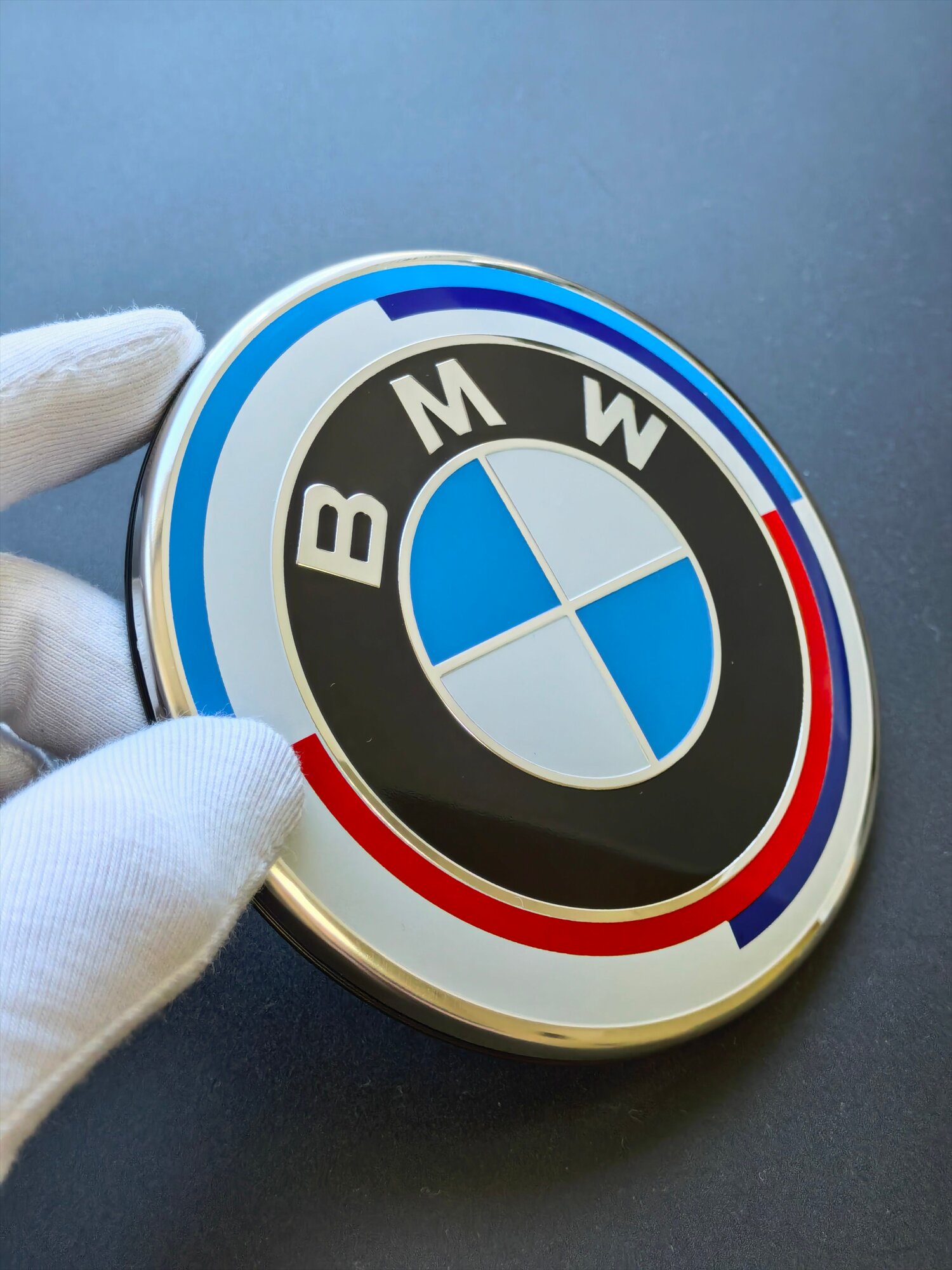 Эмблема Бмв 95мм юбилейный. Шильдик значок для Bmw 95мм 1шт