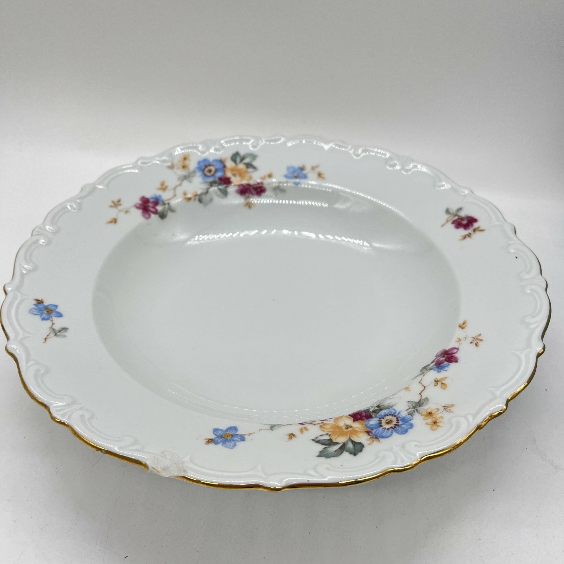 Тарелка обеденная с цветочным декором, фарфор, деколь, золочение, Kahla, СССР