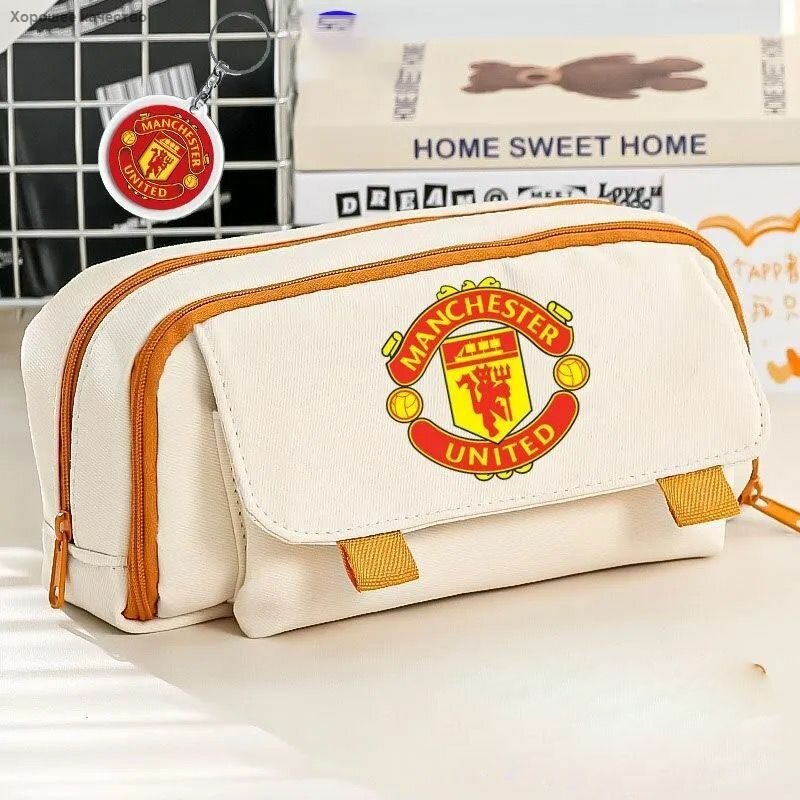 Официальный футбольный пенал Лиги чемпионов-Бесплатный значок