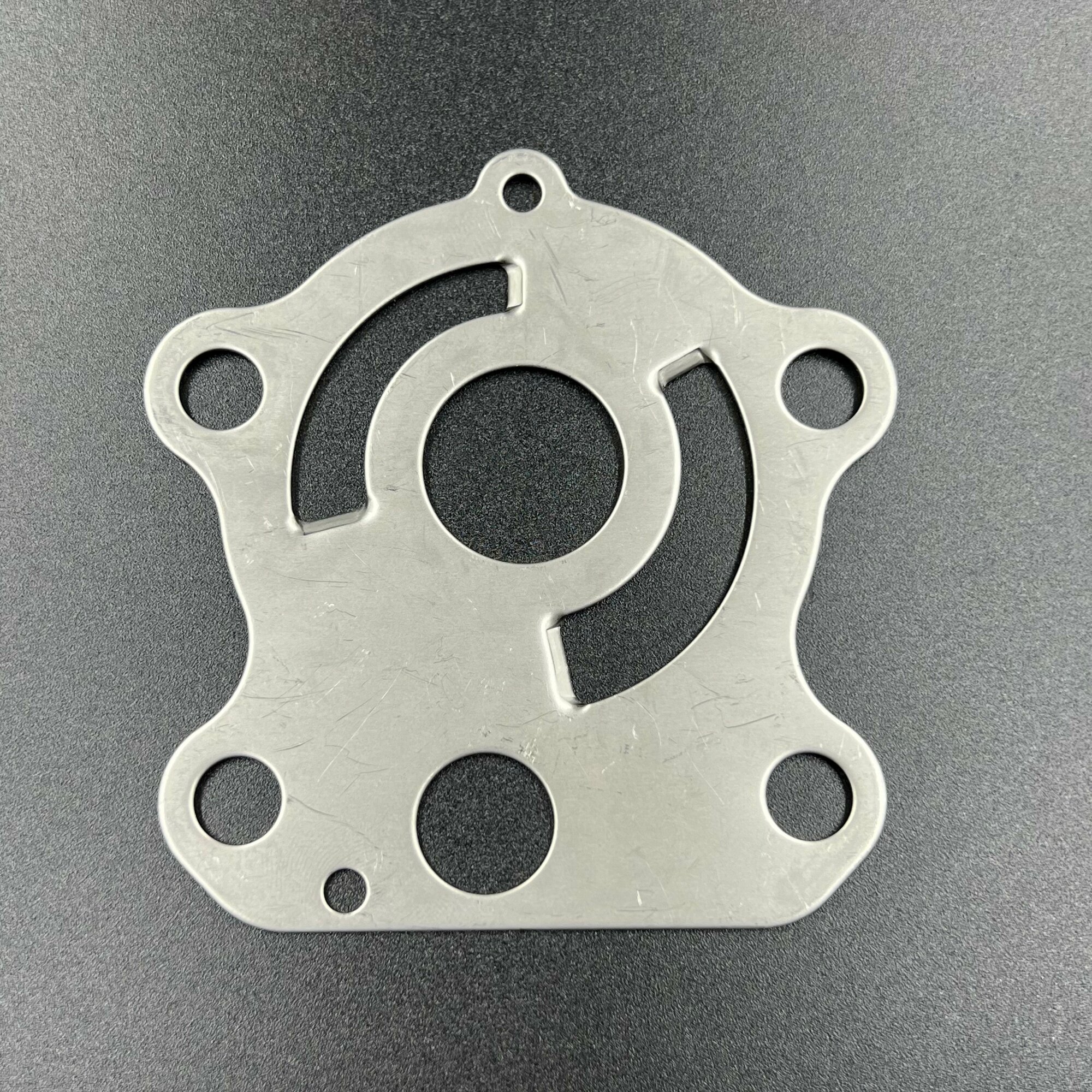 Пластина помпы охлаждения Yamaha F75-100 (Kacawa), OEM: 67F-44323-00