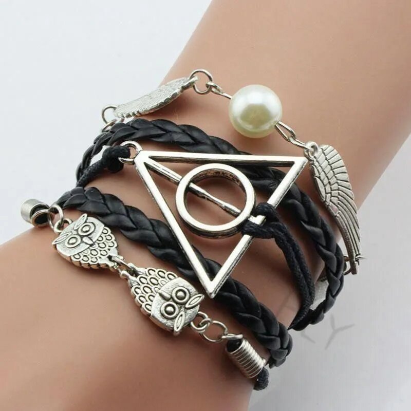 Браслет женский черный треугольник с совой, жемчугом на руку из бижутерного сплава, кожи и искусственного жемчуга