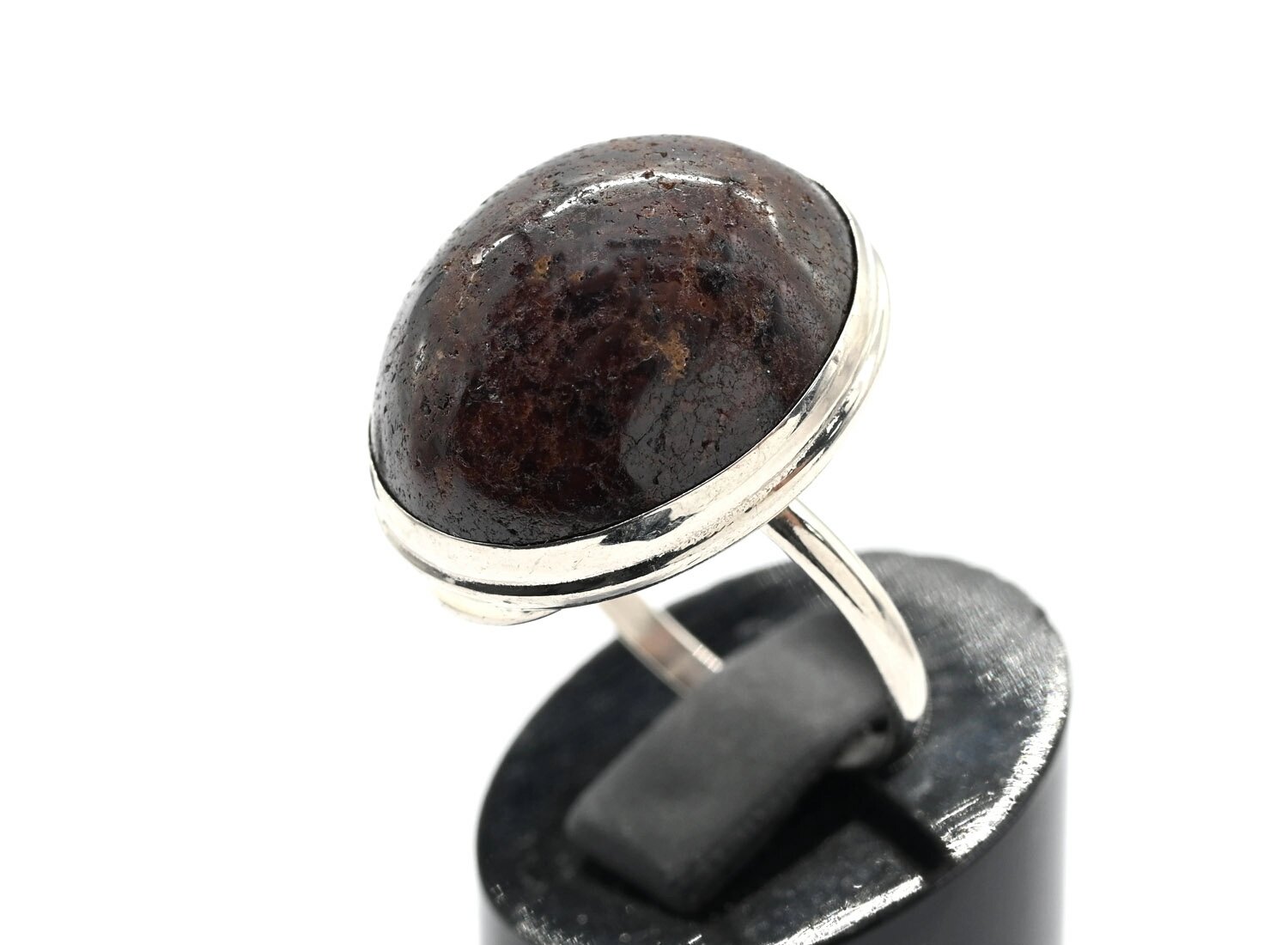 Кольцо, гранат