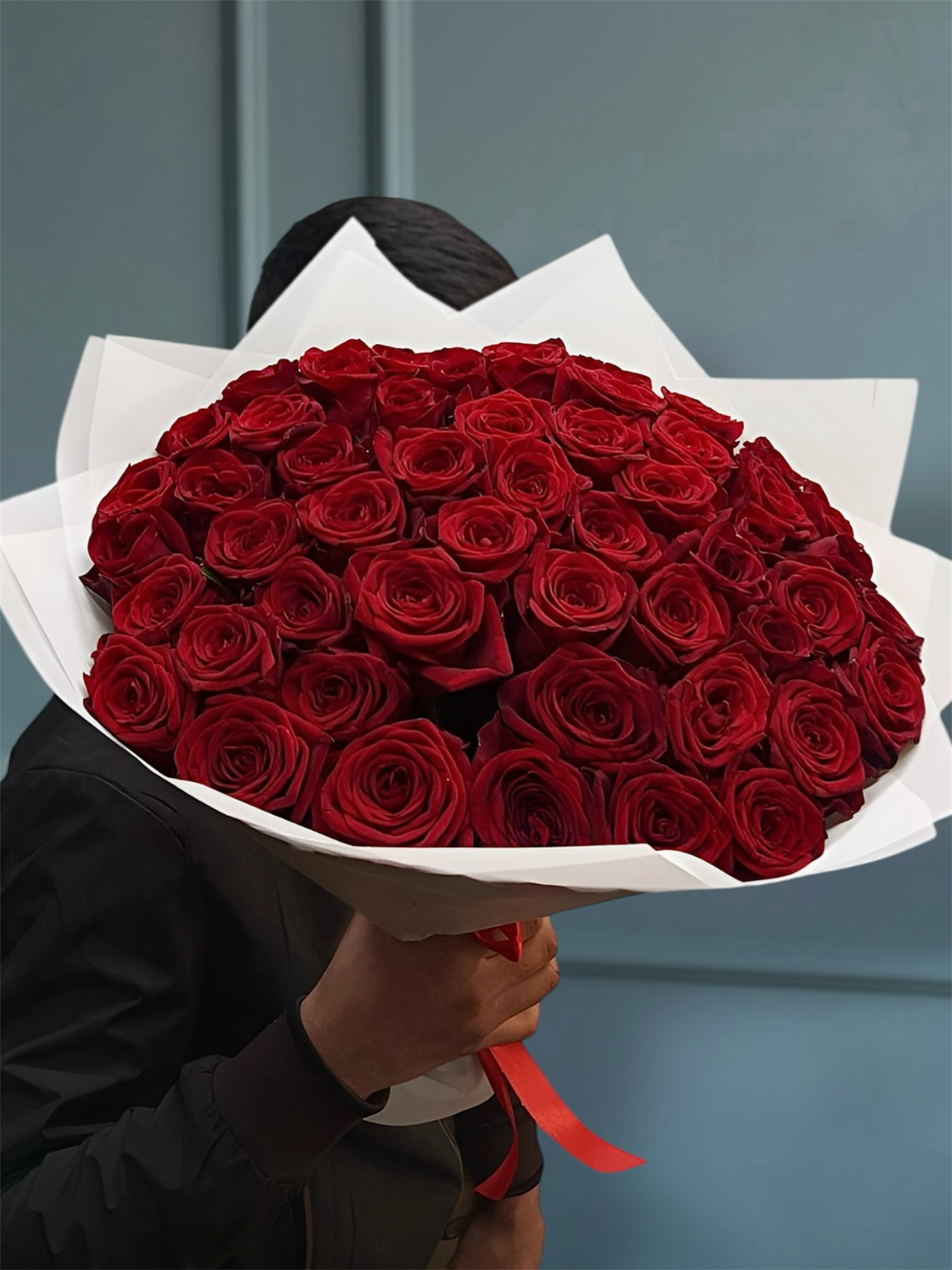 Букет из 51 красной российской розы 40см, "Red Naomi" Ред Наоми, подарок на 8 марта
