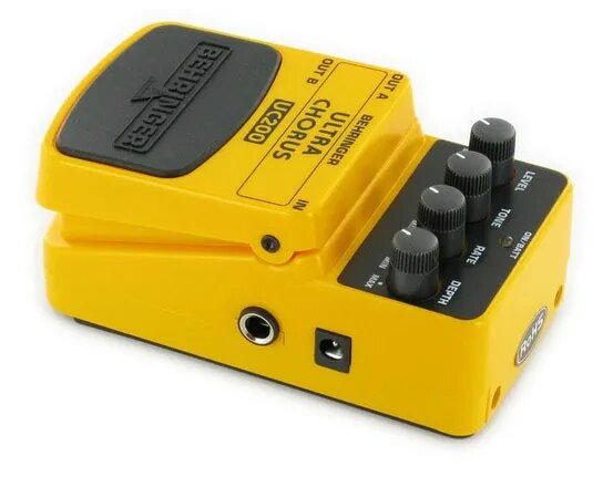 BEHRINGER Ultra Chorus UC200 - Процессор эффектов для гитары и клавишных, стереоэффект — фото 1
