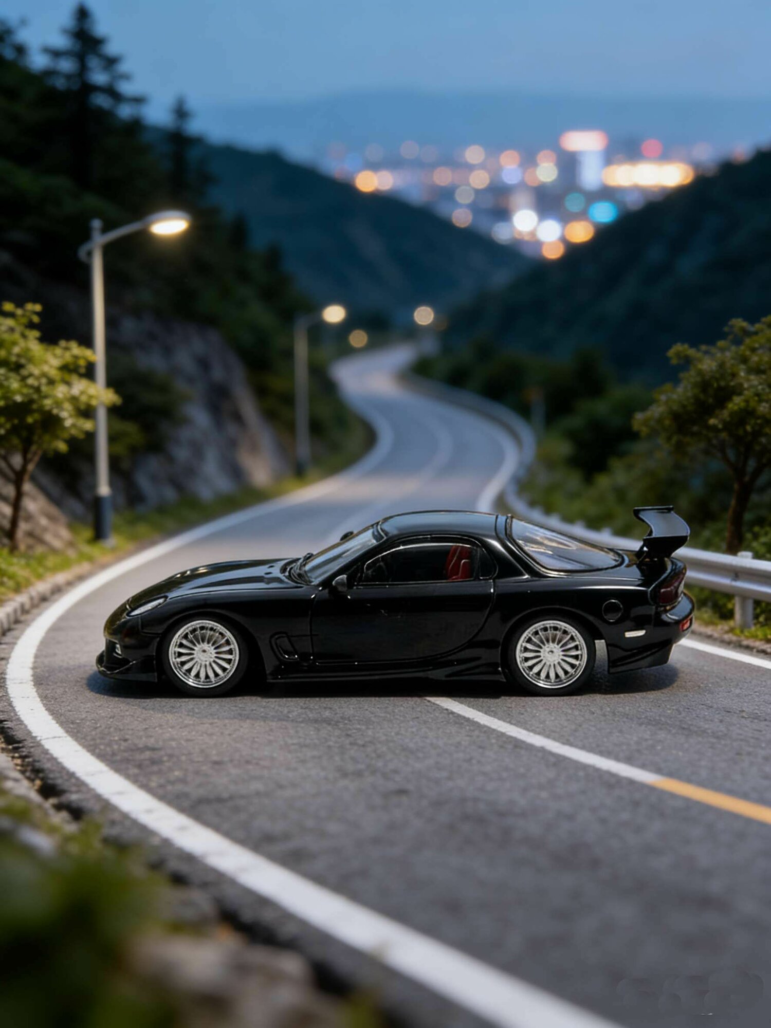 Металлическая модель автомобиля Mortal Мазда RX7 1:64