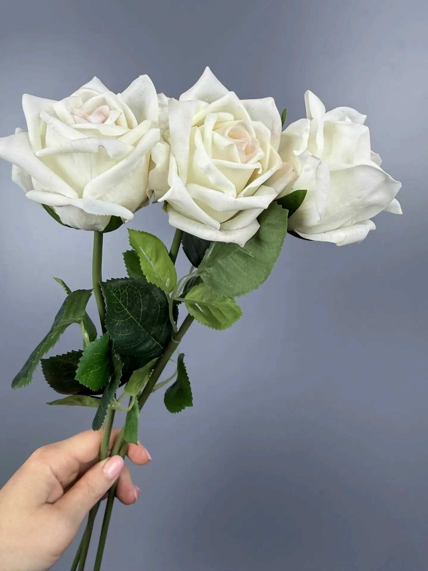 Искусственные цветы для декора флористические премиум Роза из силикона двуцветная крем 3 ветки 46 см