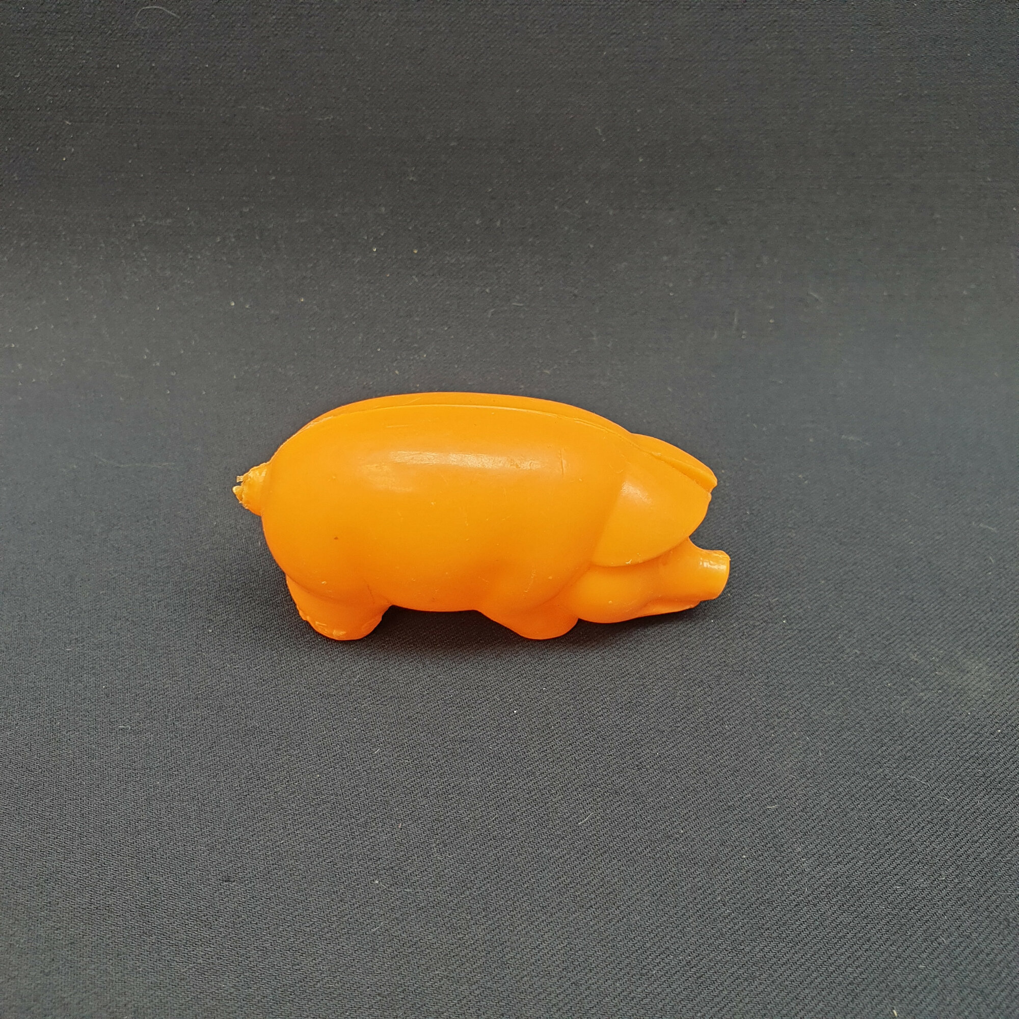 Винтажная игрушка СССР. Пластмассовая свинка, фигурка поросенка для детской коллекции