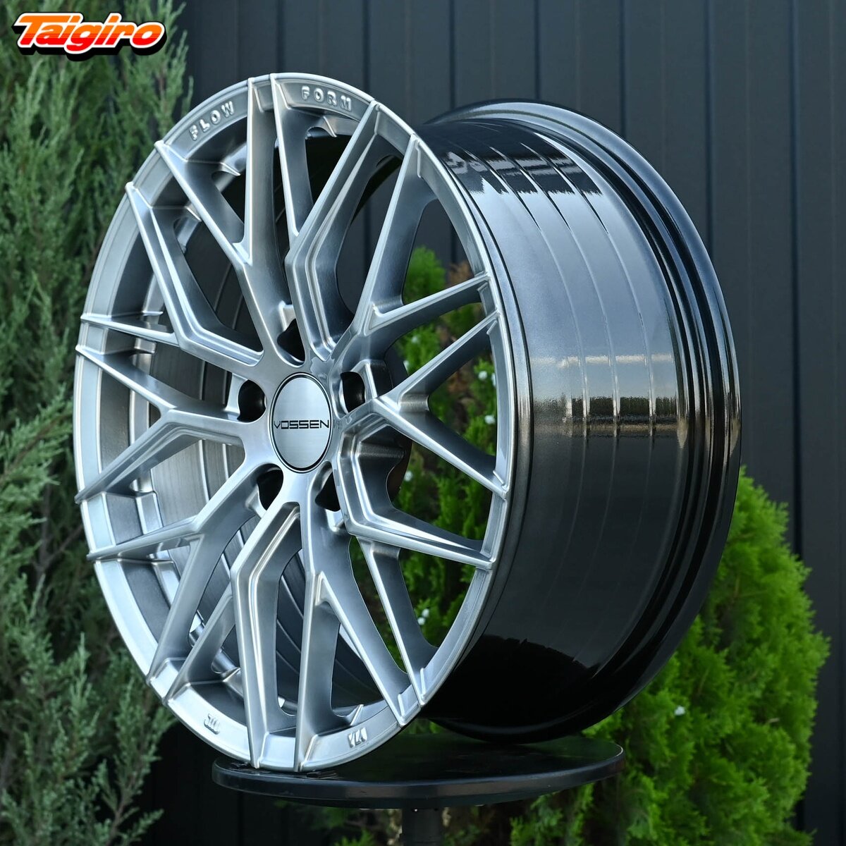 Комплект литых дисков R17 Vossen 3323 7.5J ET38 5*114.3 Серебро (F064)