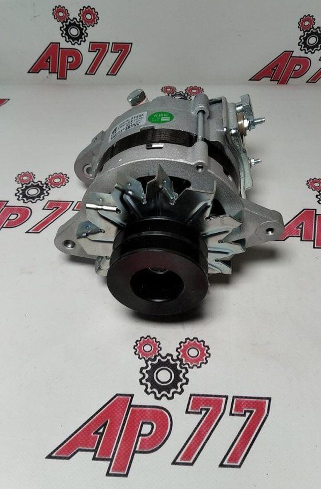 Генератор Toyota 2L 14V 65A 2х руч, вакуум, сзади 2703054263