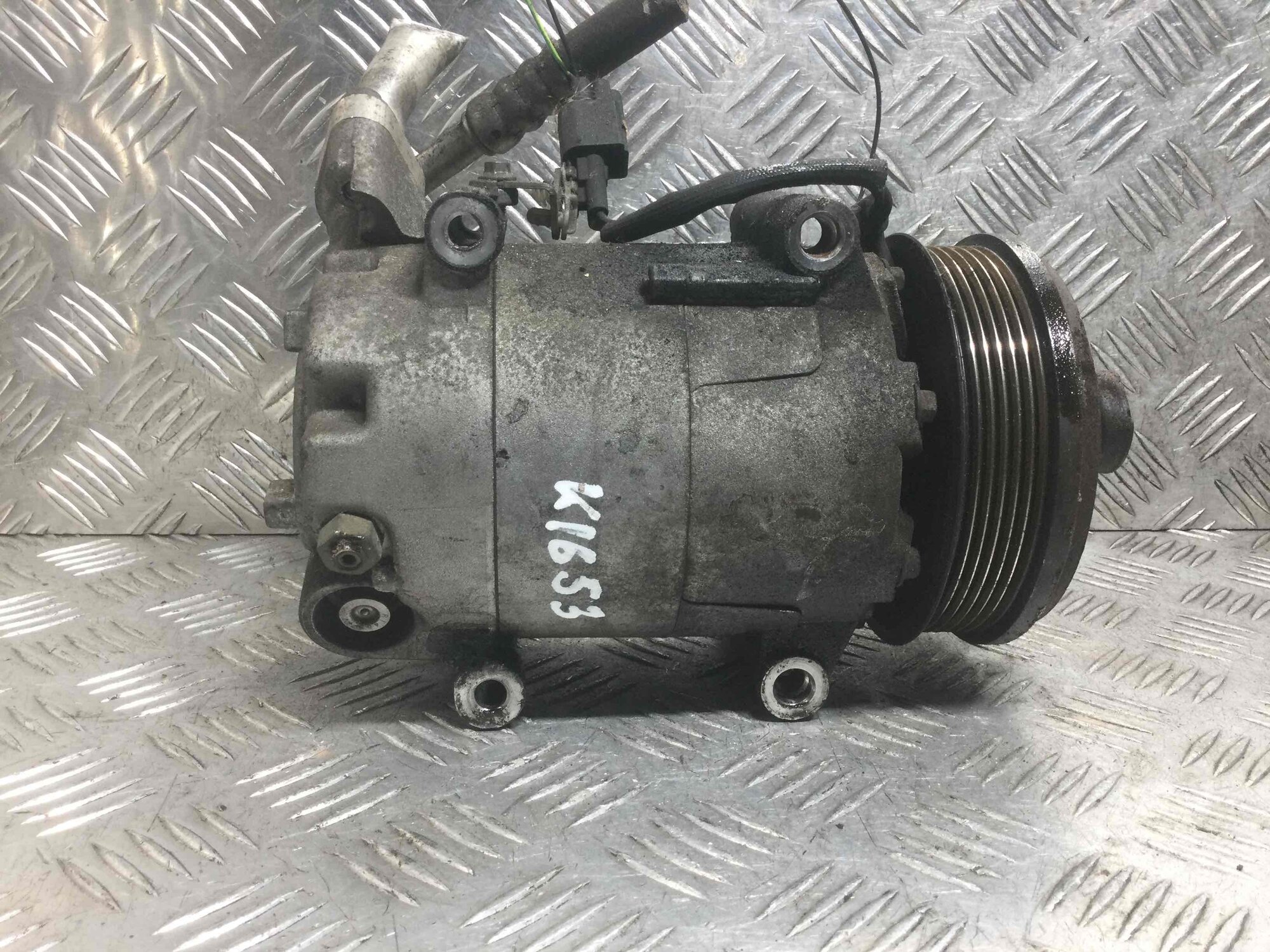 Б/У Компрессор кондиционера Ford Focus 2 поколение (2005-2008) 2010 г.