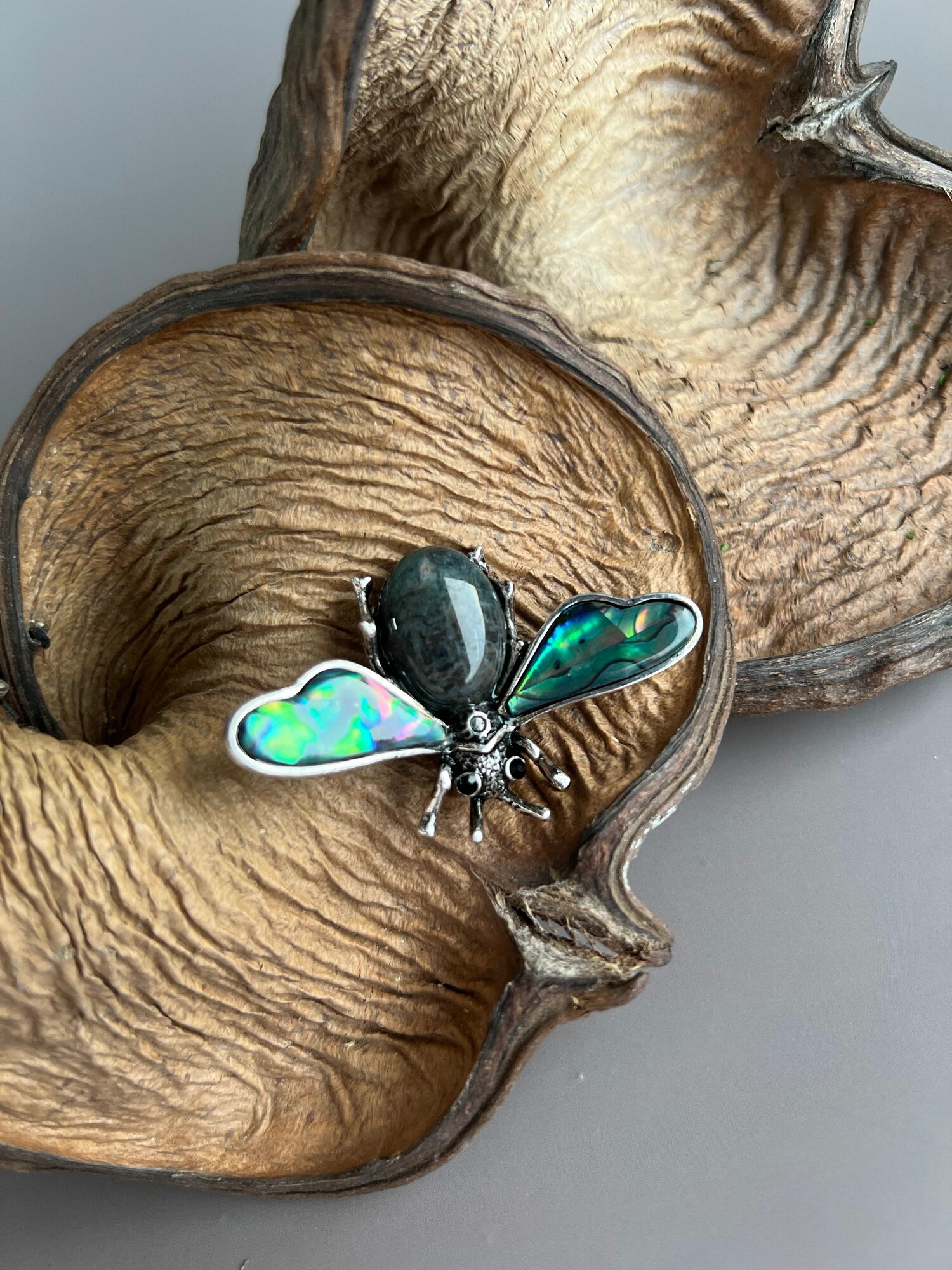 Брошь, агат