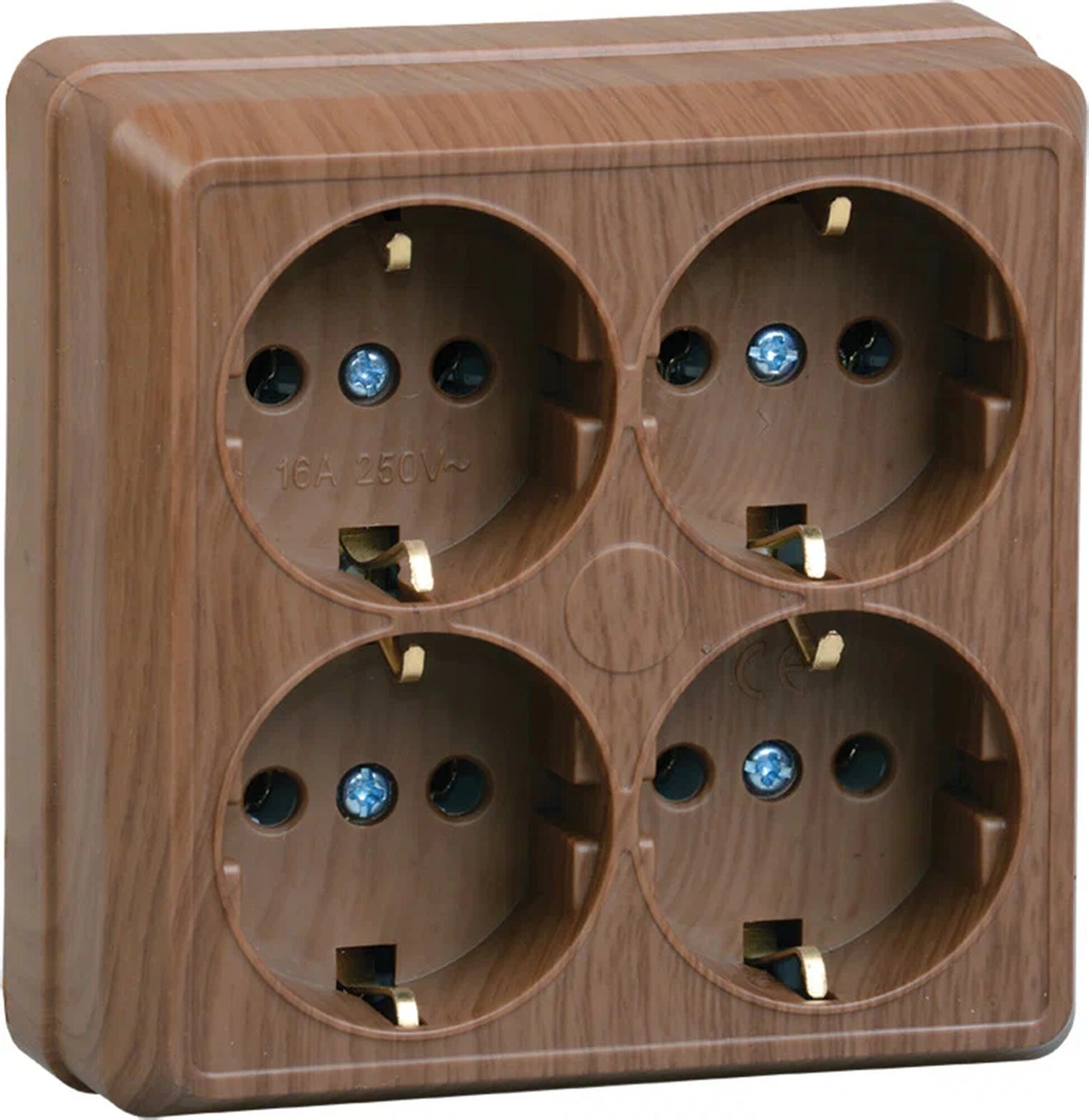 Розетка Generica РС24-3-ОД, 4-х местная, с заземлением, дуб, IP20