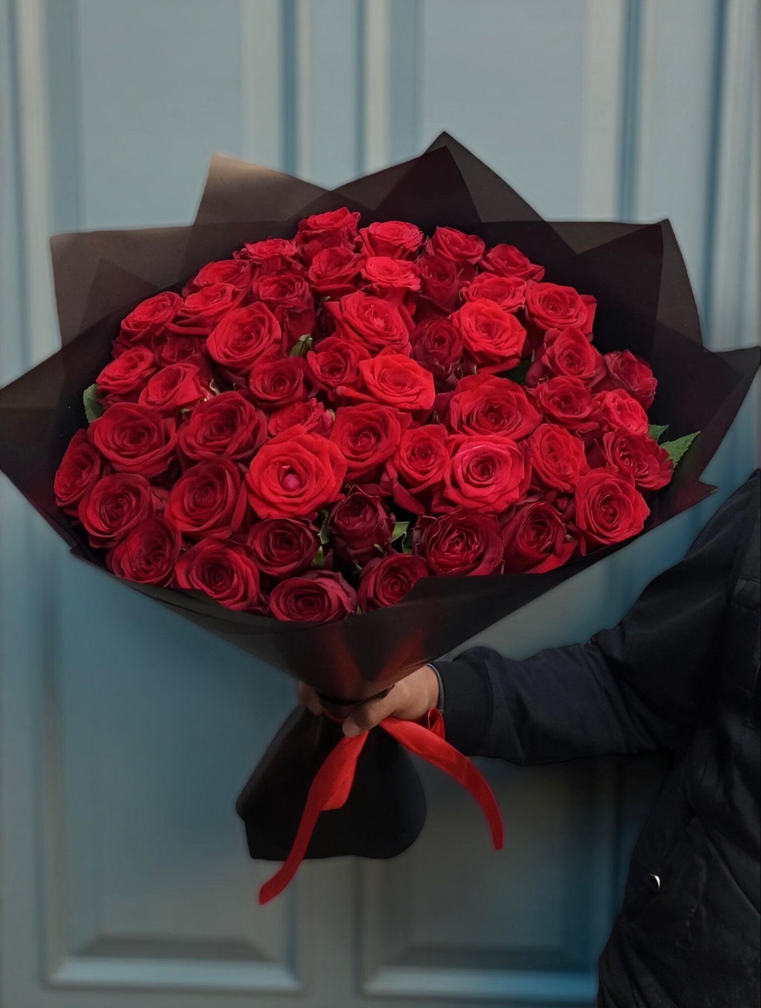 Букет из 51 красной российской розы 60см, "Red Naomi" Ред Наоми, на 14 февраля, на 8 марта