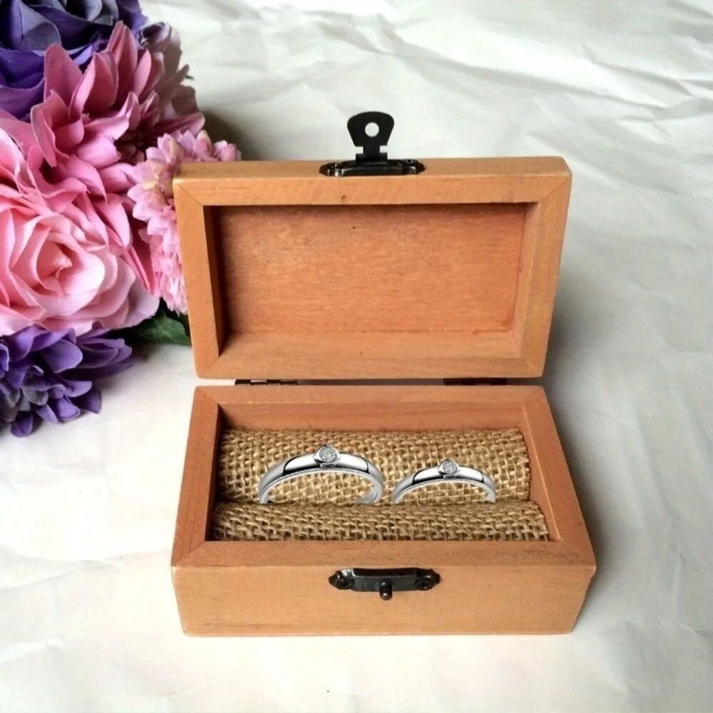 Деревянные кольца, обручальные кольца, коробки.