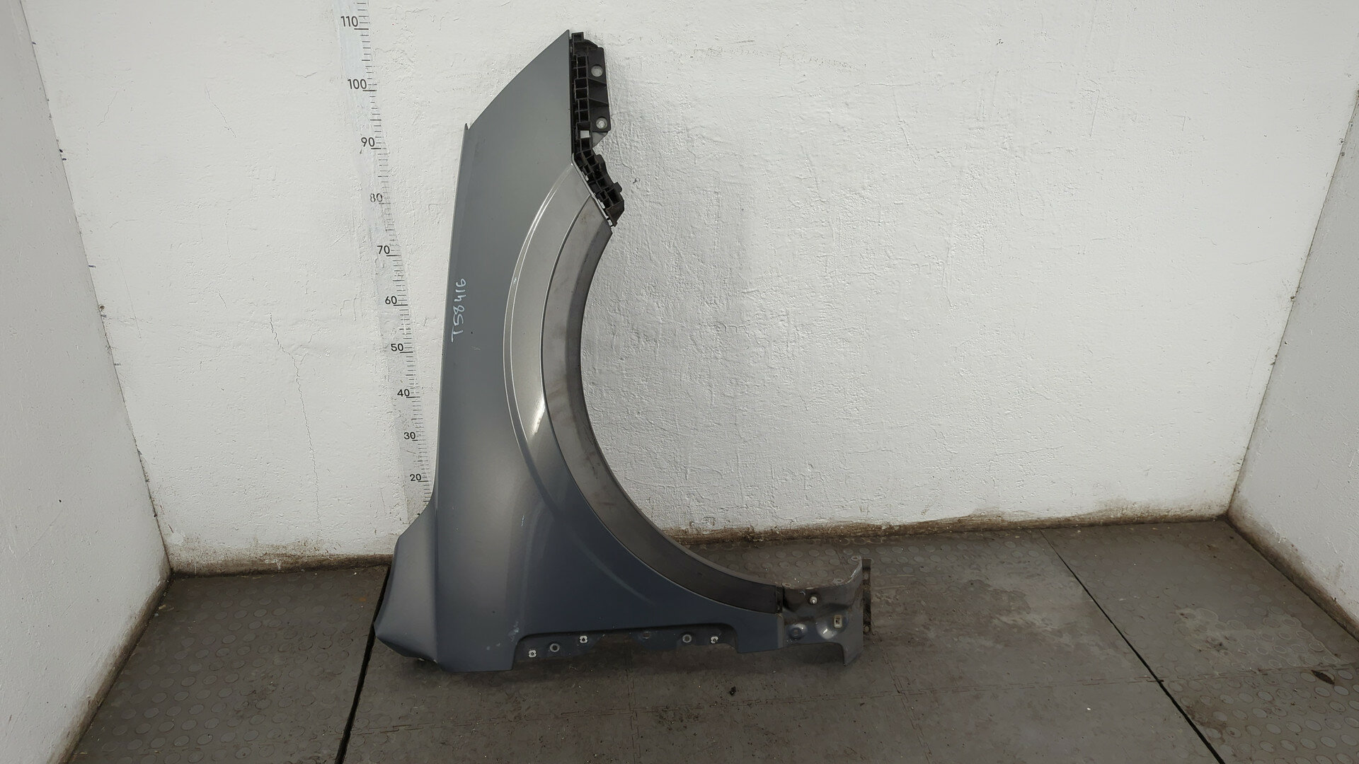 Крыло правое переднее Opel Antara Б/У