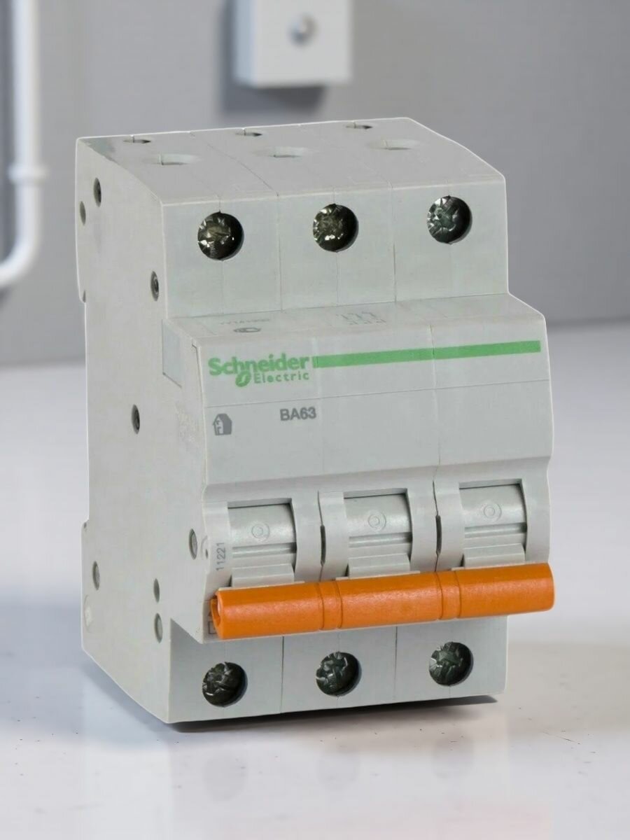 Автоматический выключатель ВА63 3P 40A (C) 4.5kA, 11225 Schneider Electric