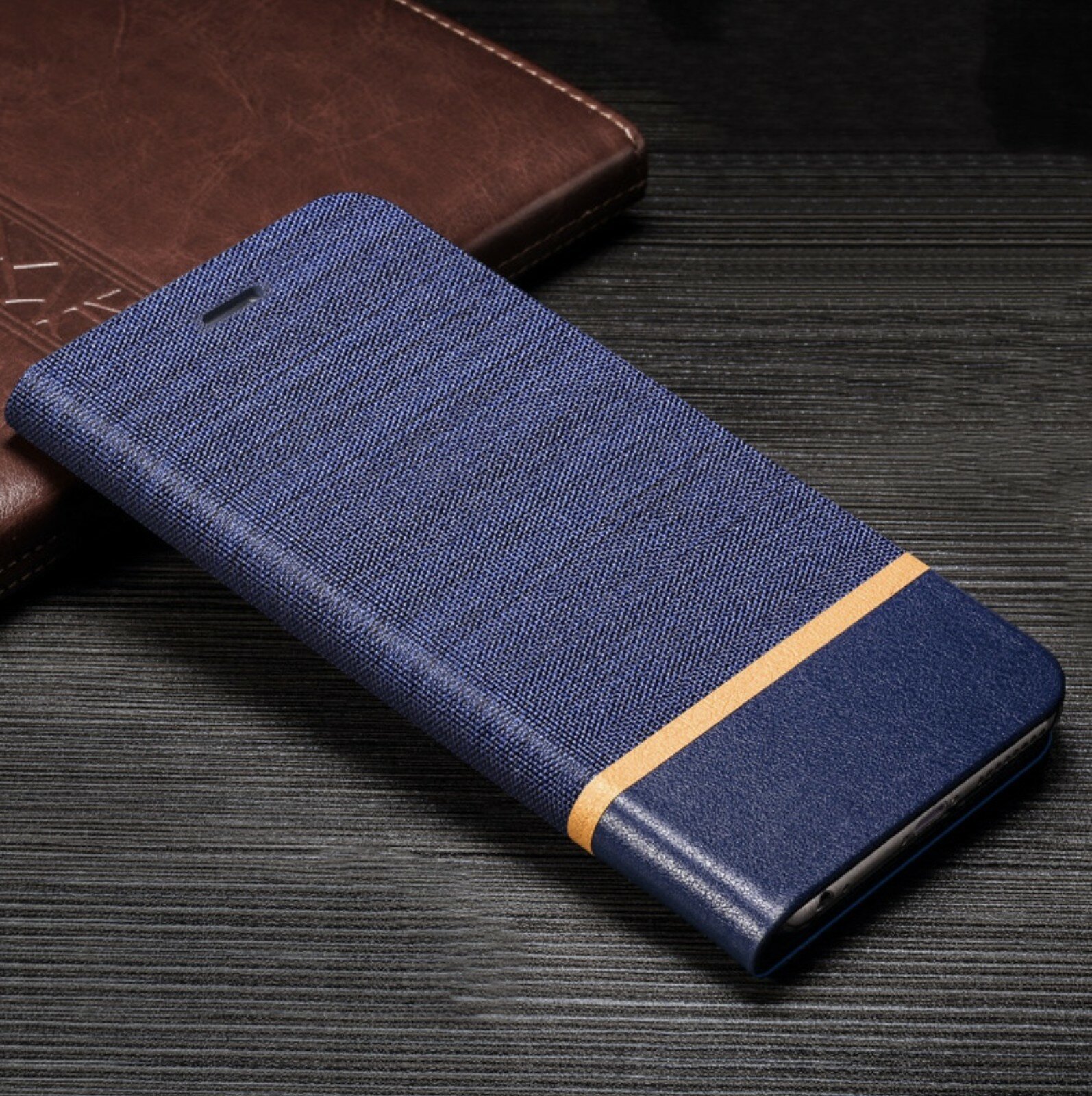 Чехол-книжка MyPads Con Striscia для iPhone 4/4S синий тканевый с кожаной вставкой