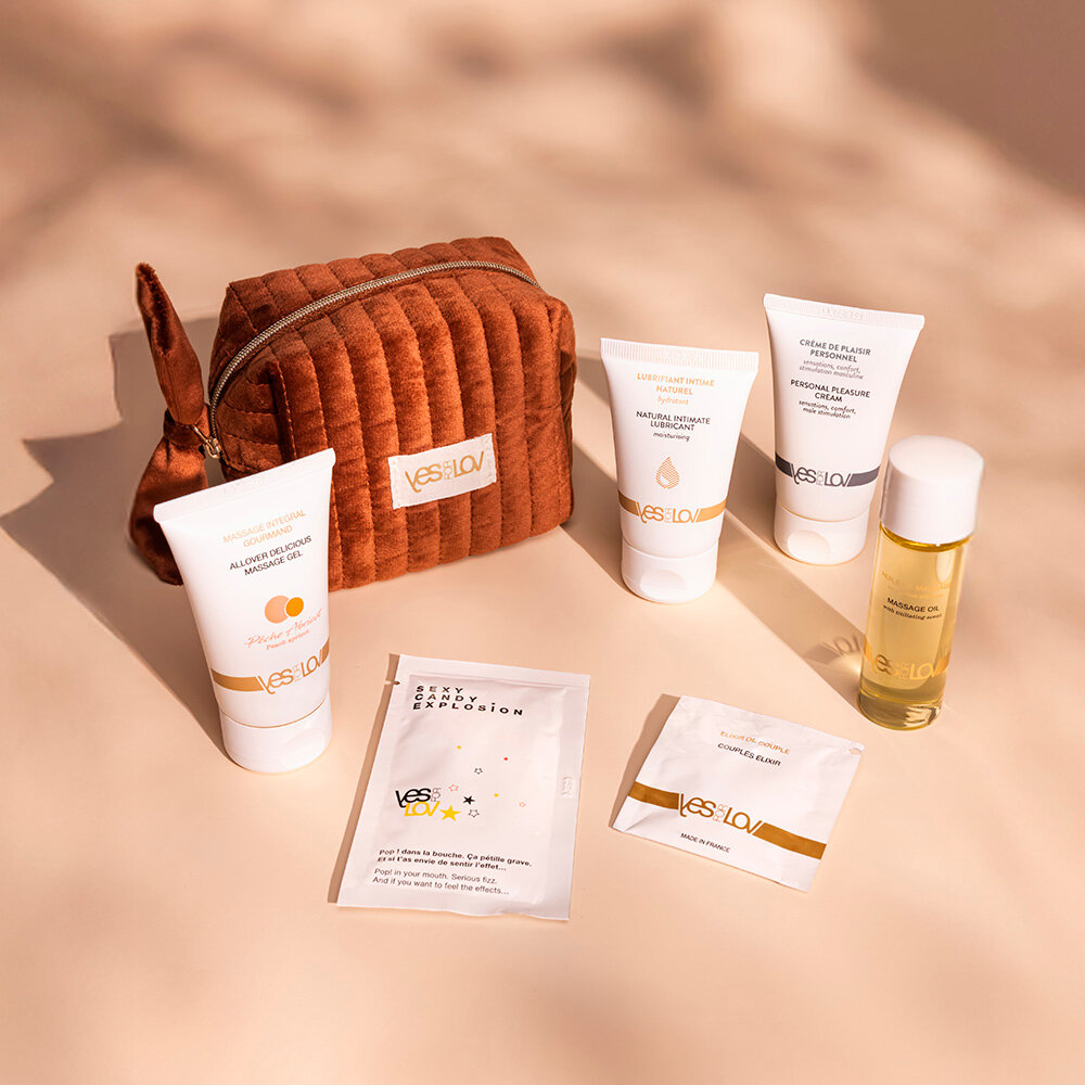 Набор YESforLOV La Trousse Enchantée, коричневая косметичка, для пар