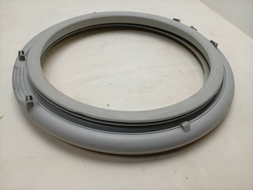 IWUE 4105 CIS кт28 Манжета для стиральных машин Indesit Ariston 144002046-01 б/у