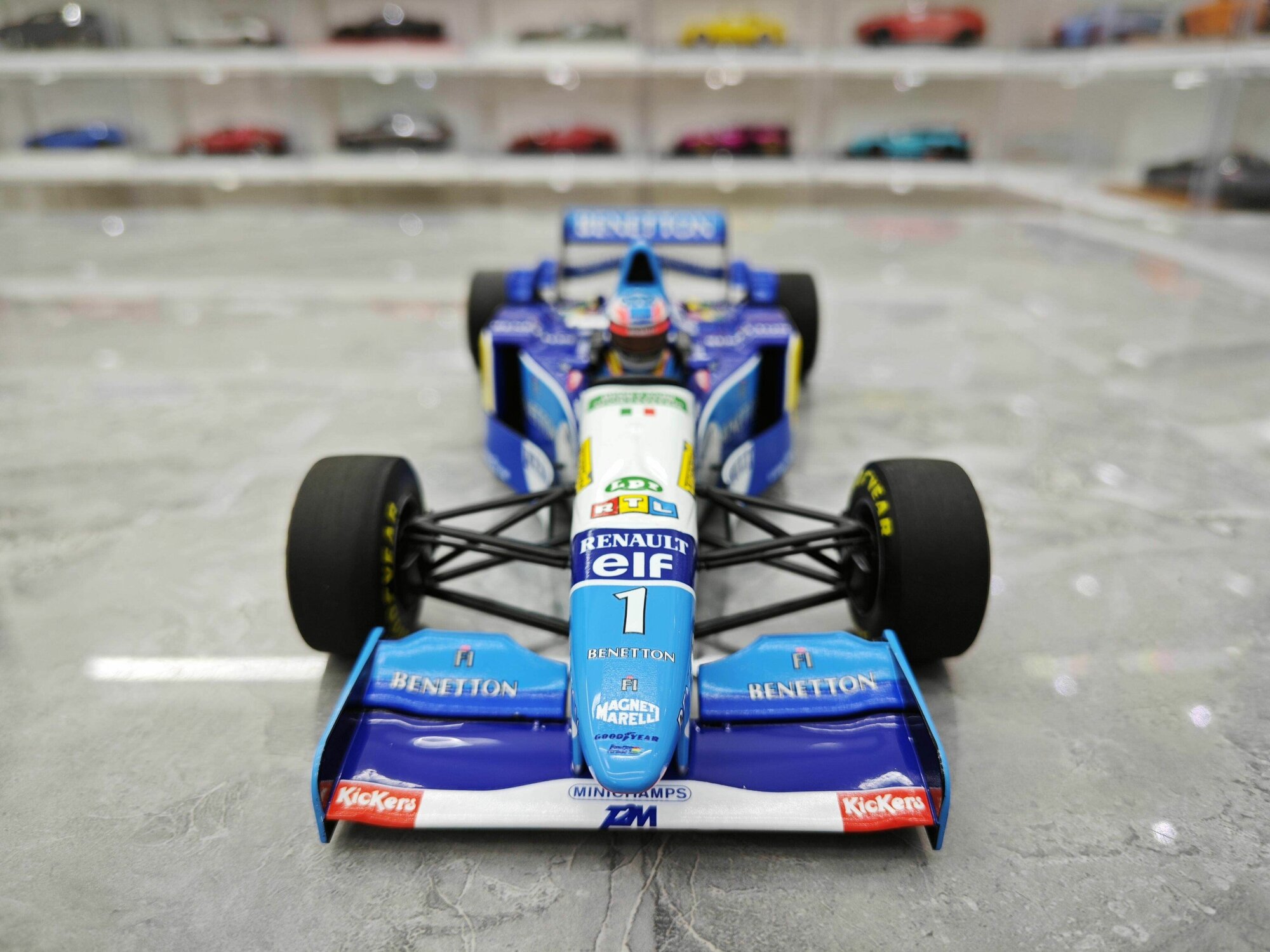 MINICHAMPS Коллекционная модель Benetton Renault B195 Michael Schumacher Winner French GP 1995 масштаб 1:18 победный болид Гран-при Франции