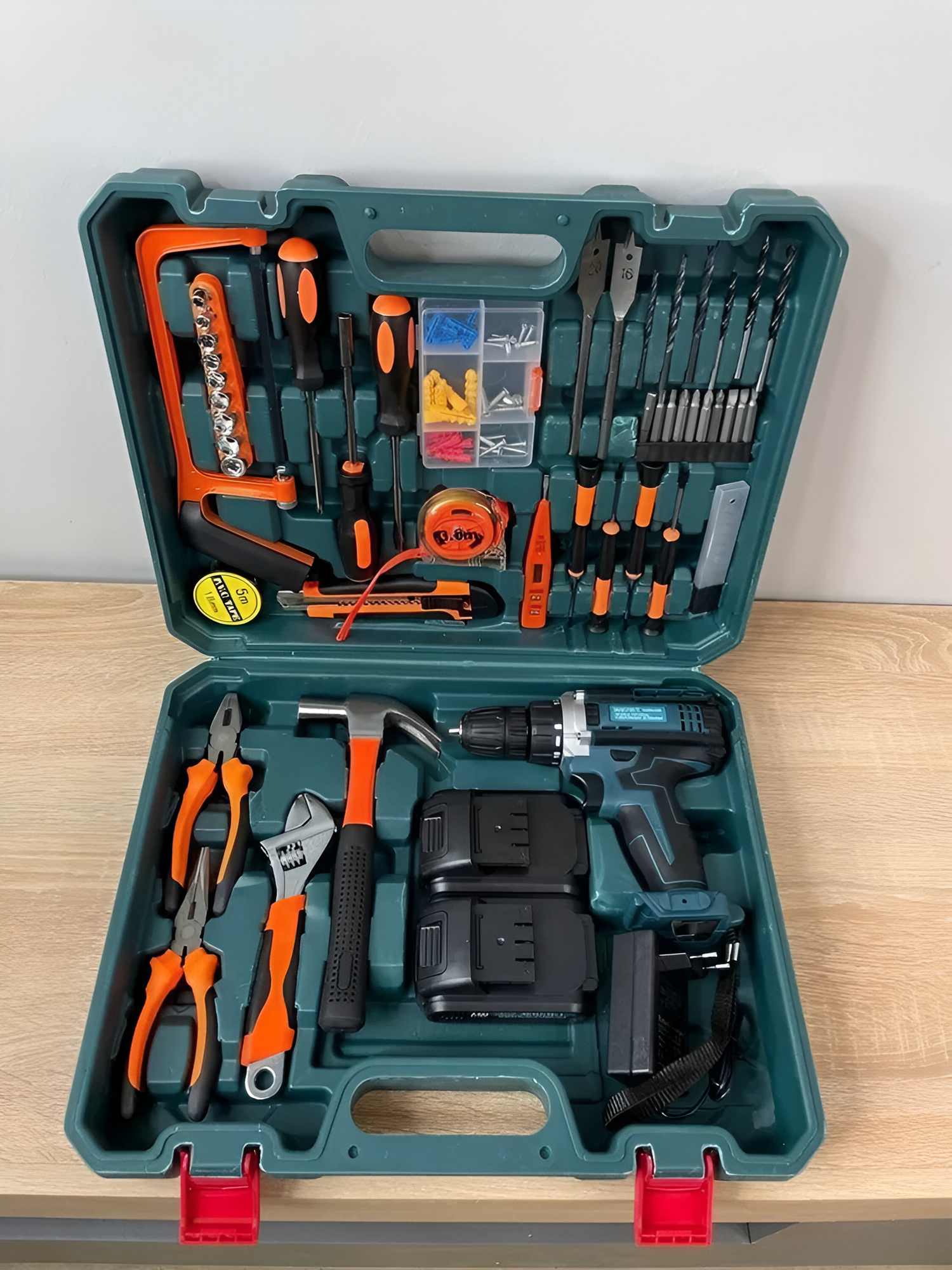 Набор инструментов Magnet, 54 шт, с шуруповертом, 2 АКБ и кейсом