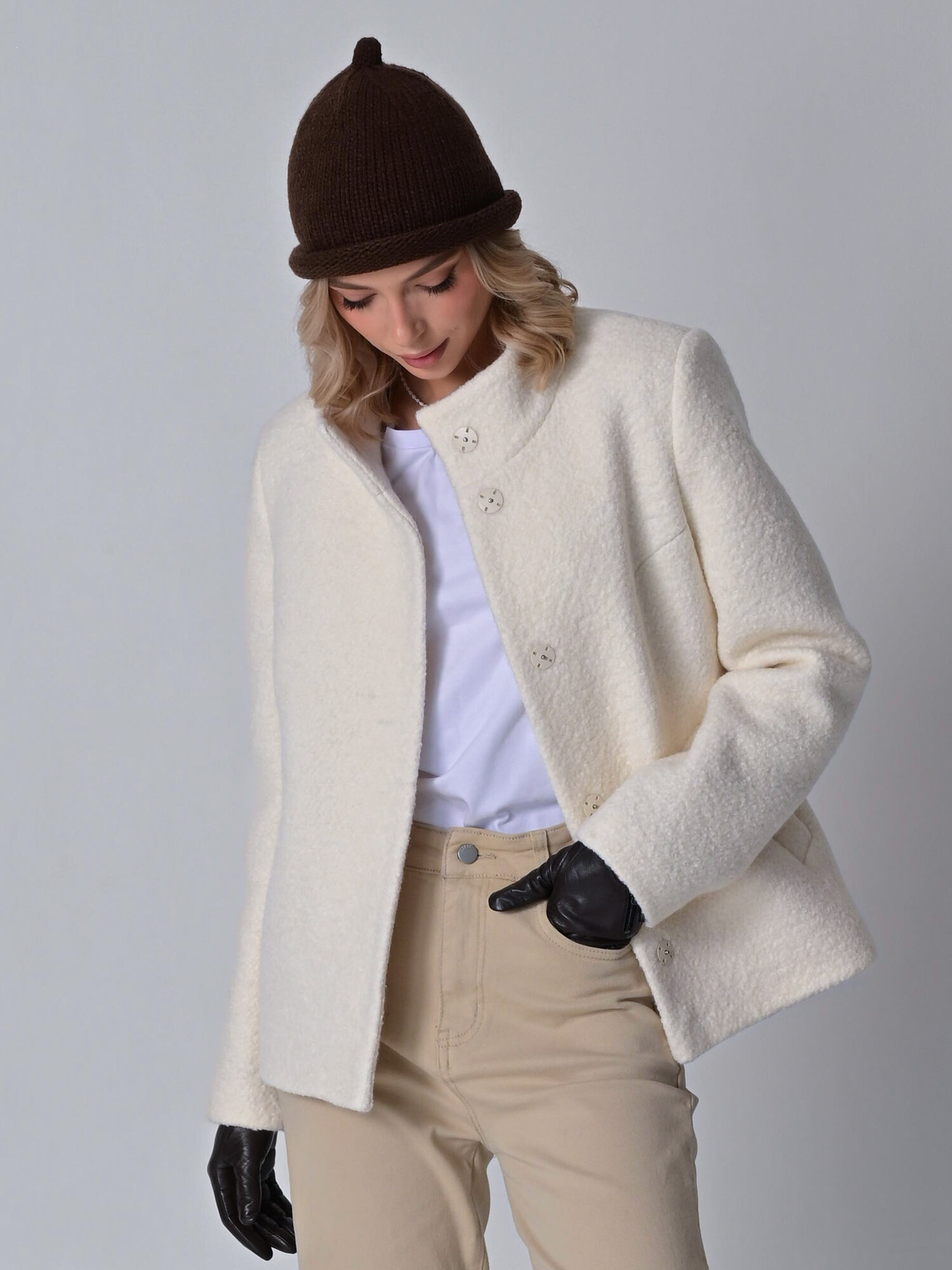 Пальто демисезонное шерстяное с воротником стойкой