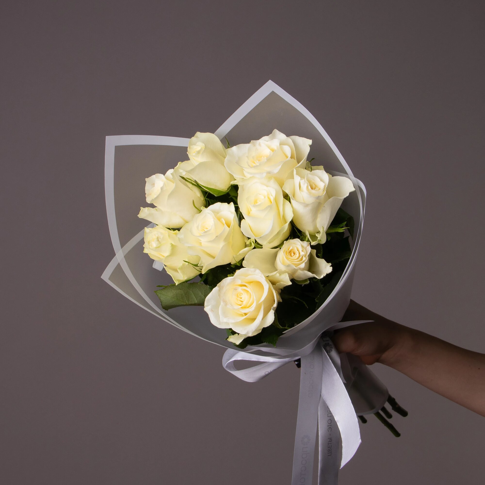 Букет Роза "Альбатрос" 9 шт Высота 50 см в коробке и аквабоксе от "Простоцветы"