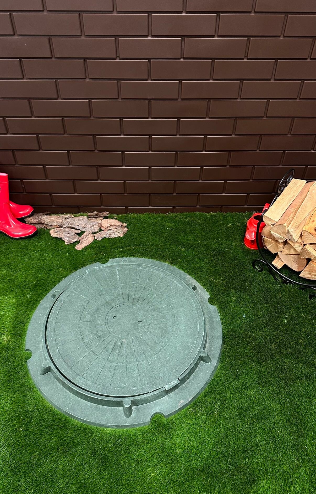 Люк для колодца садовый, цвет - зеленый (в пешеходную зону)