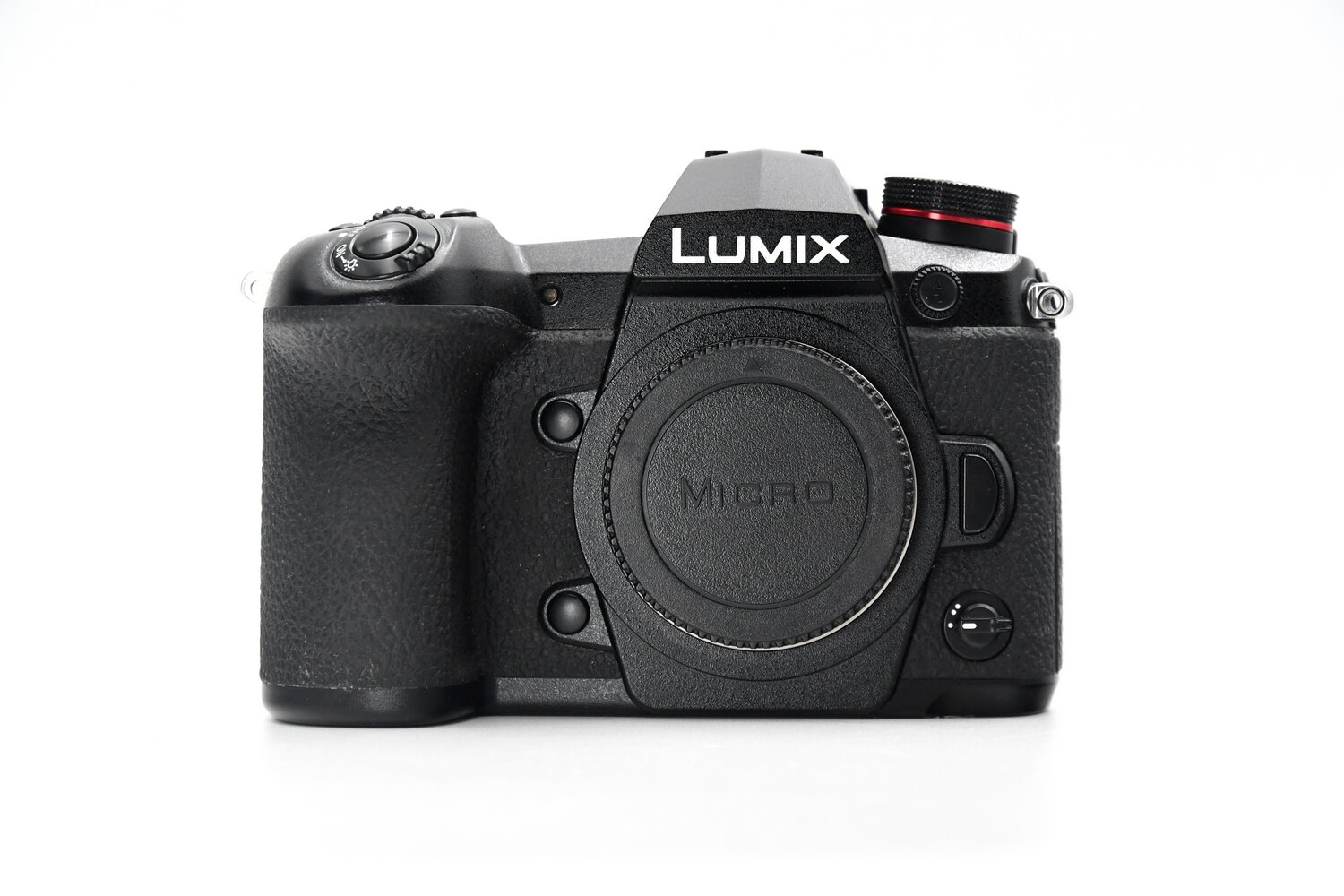 Беззеркальный фотоаппарат Panasonic Lumix G9 Body