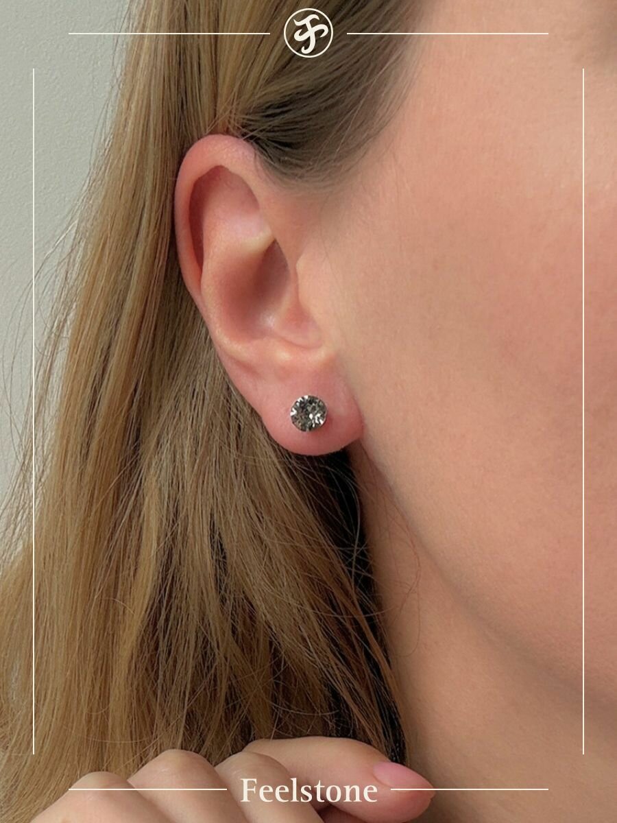 Серьги пусеты, кристаллы Swarovski