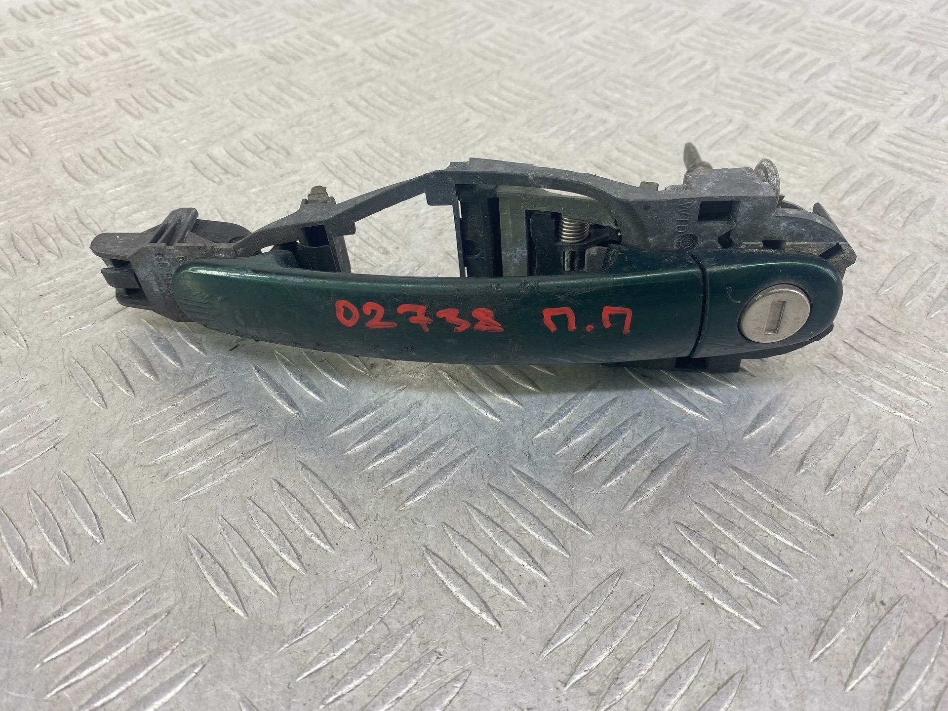 Ручка наружная двери передней правой Volkswagen Passat B5 1999 3B0837885886