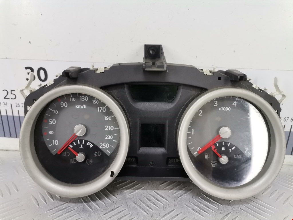 Панель приборная (щиток приборов) / 1686524 35110419 8200408802 для Renault Megane 2 (с пробегом)