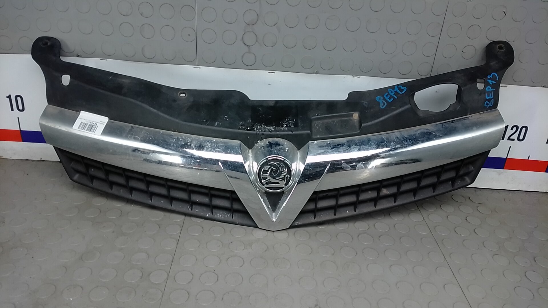 Решетка радиатора OPEL ASTRA H, Номер 1320363, 13247081, 1400918, 13179859