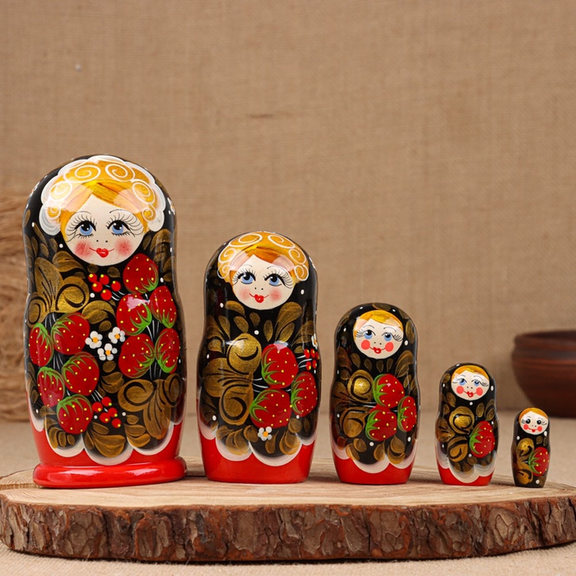 Матрёшка дерево «Галина», хохлома, 5-кукольная, 19 см, черно-красный