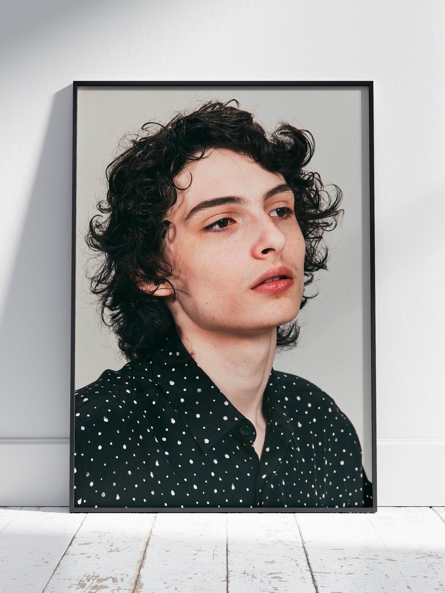 Плакат на стену для интерьера Финн Вулфхард (Finn Wolfhard 24) - Постер по актеру фильма, кино, сериала формата A4 (21x30 см)