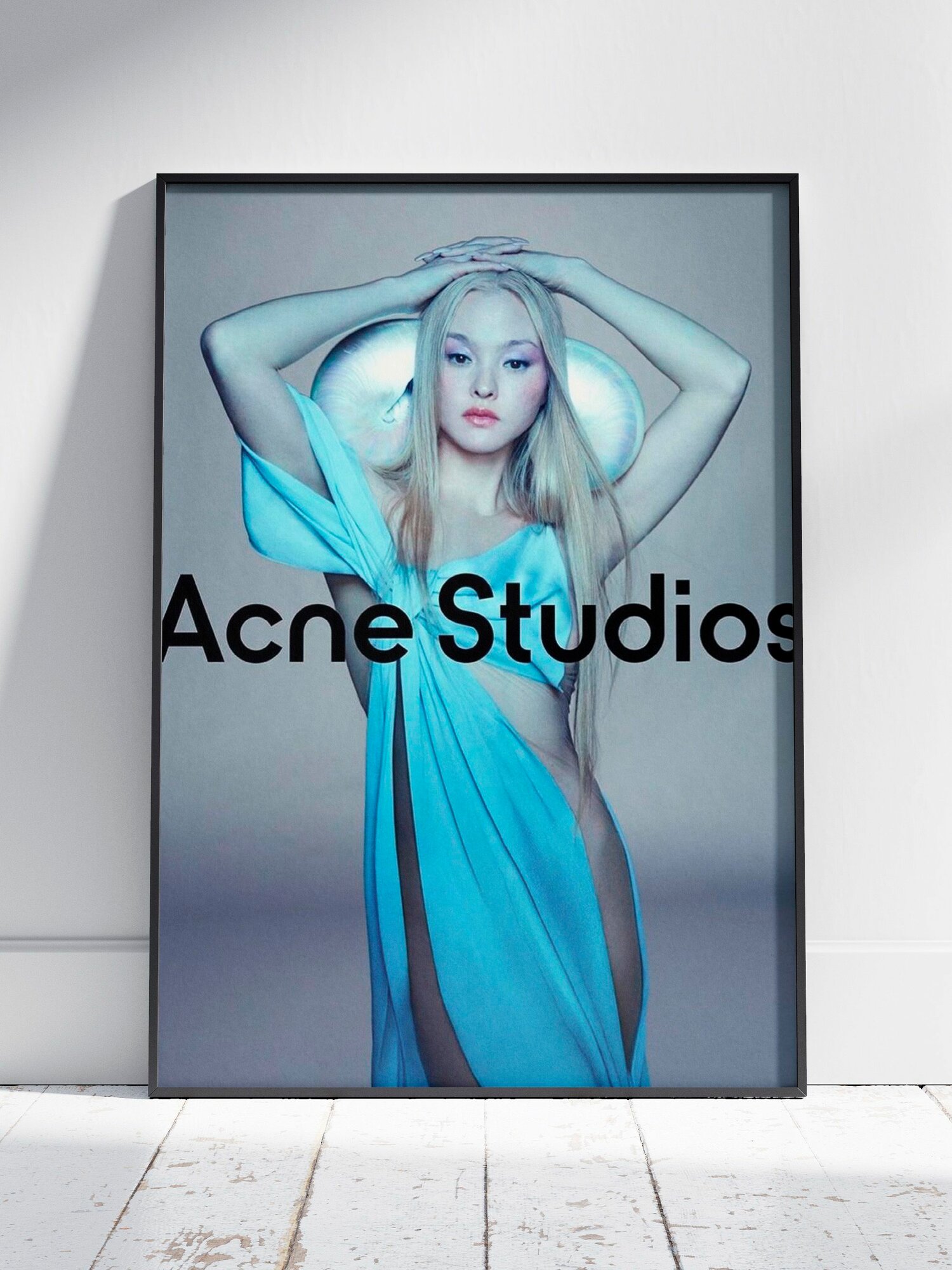 Плакат на стену для интерьера Акне Студиос (Acne Studios 11) - Постер по модели, бренду и моде формата A4 (21x30 см)