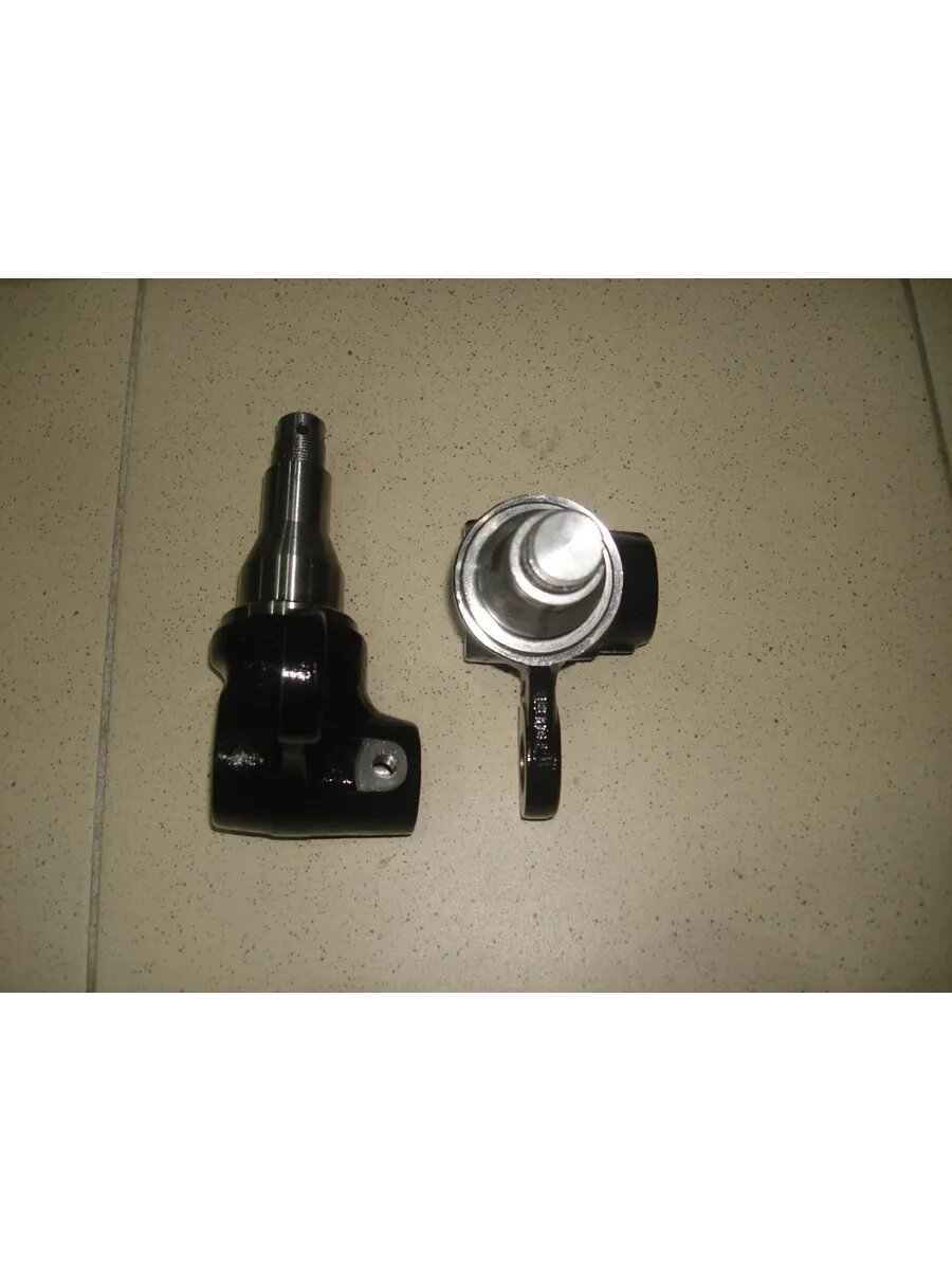 Кулак поворотный Toyota 7-8FD20 30,7FB20 30