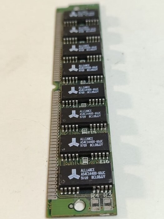 Оперативная память EDO SIMM Alliance 4Mb 72-PIN as4c14400-60JC 9709 bclo8jjy
