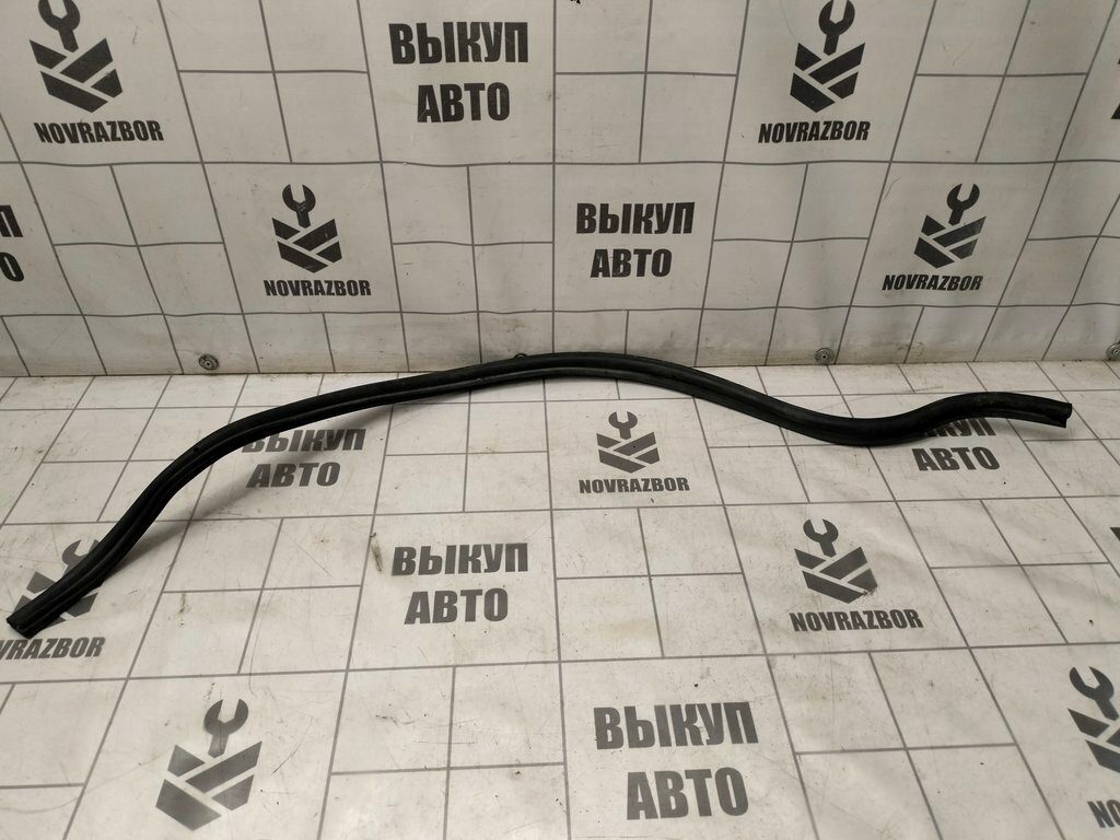 Уплотнитель капота Renault Megane 2 02-09