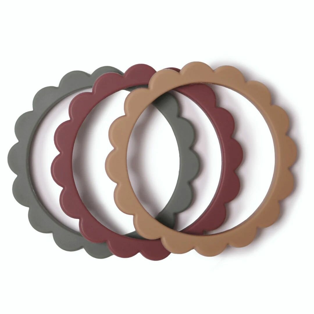 Прорезыватель для зубов силиконовый MUSHIE (набор 3 шт) Flower Bracelet Berry/Dried Thyme/Natural