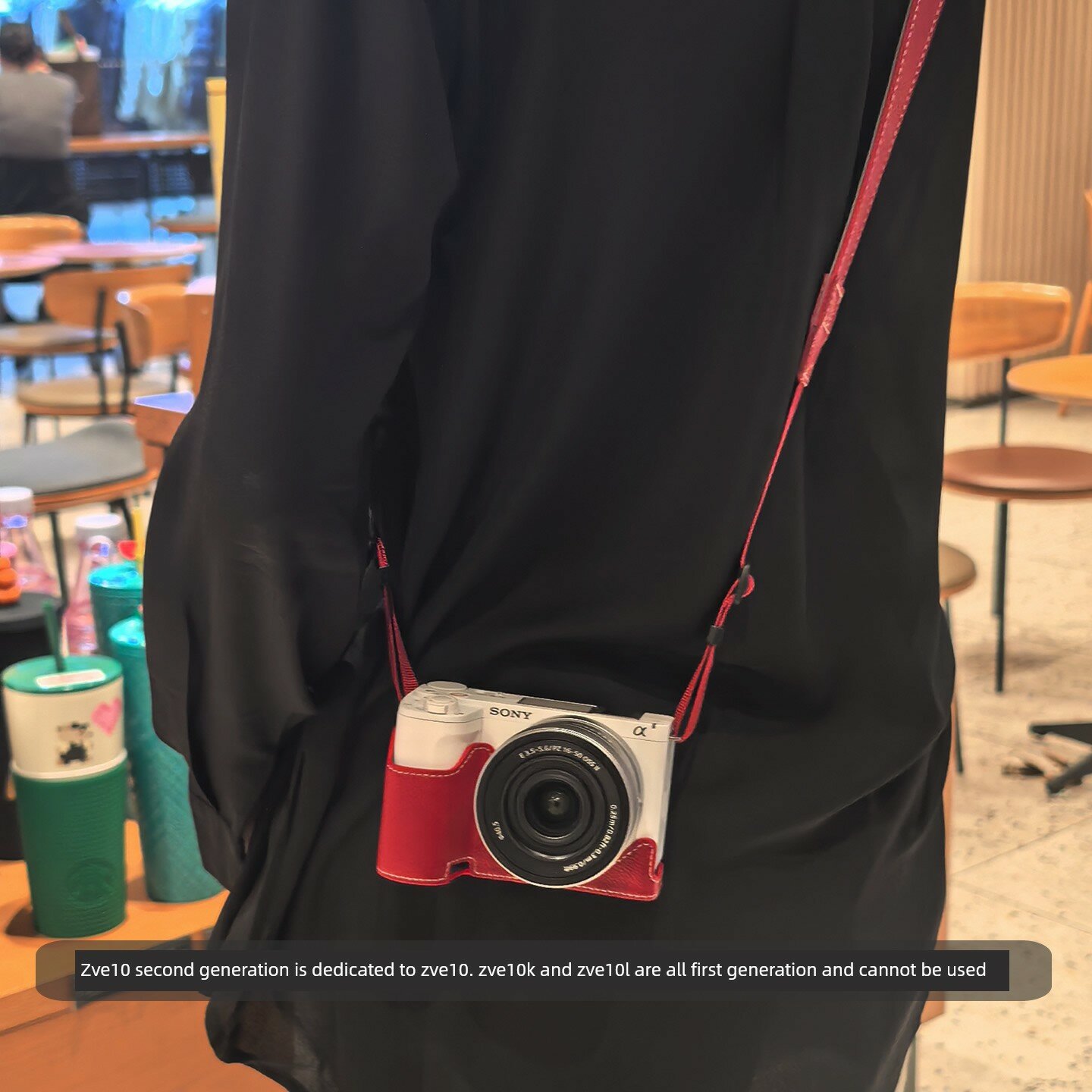 Чехол для камеры Sony ZVE10 II с красной подставкой и плечевым ремнем - включает защитное стекло