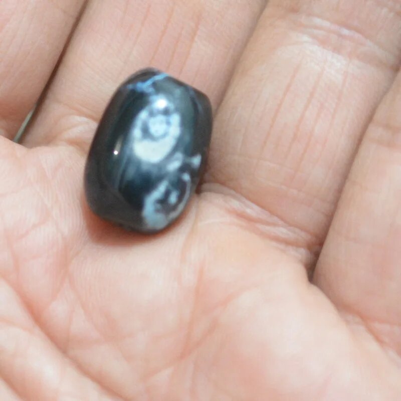 Натуральные тибетские бусины Дзи овальные 012