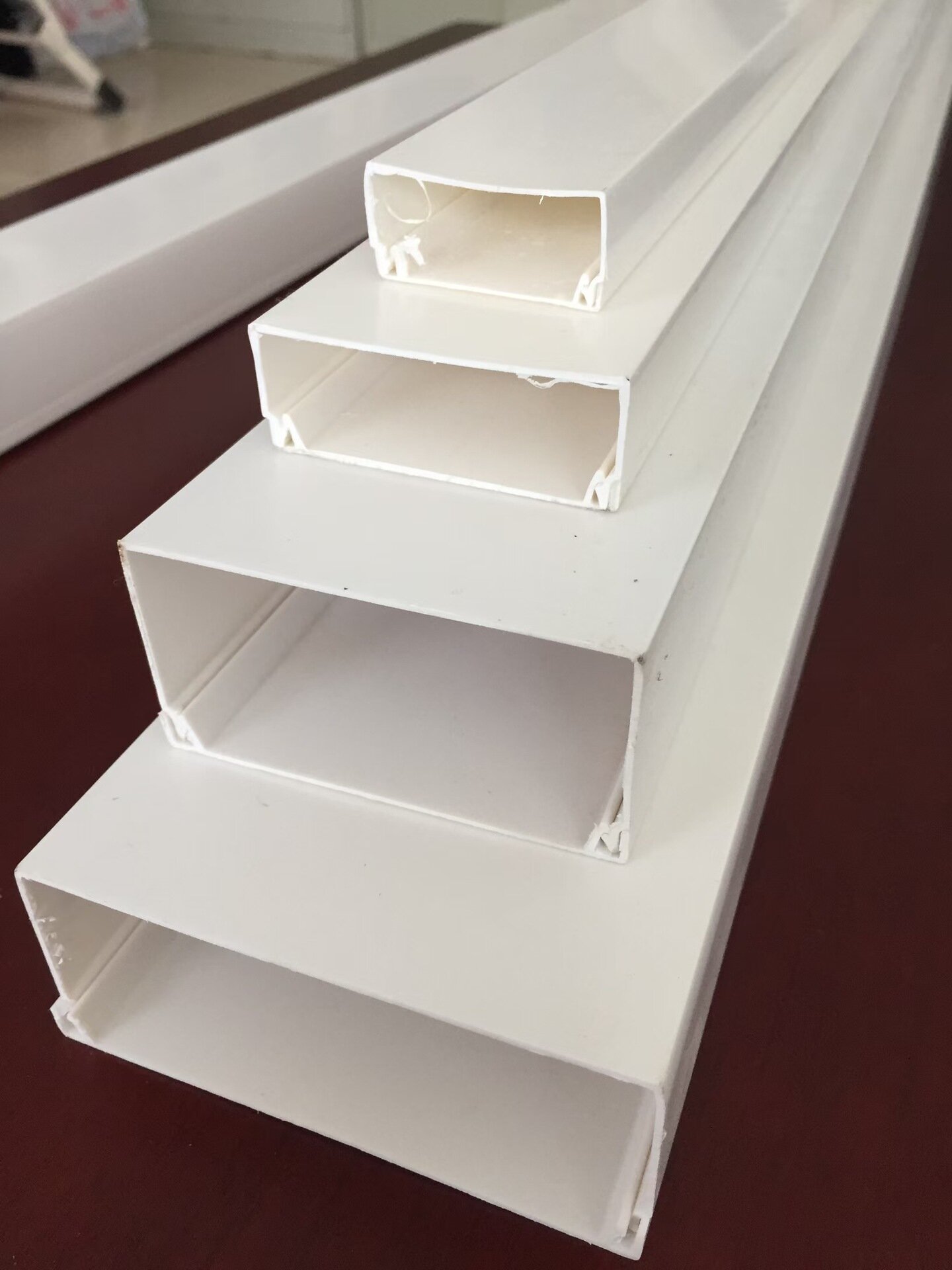 ПВХ квадратный канал для коммуникаций, настенный плоский пластиковый канал, крышка для управления кабелями, защита проводов, декоративный канал